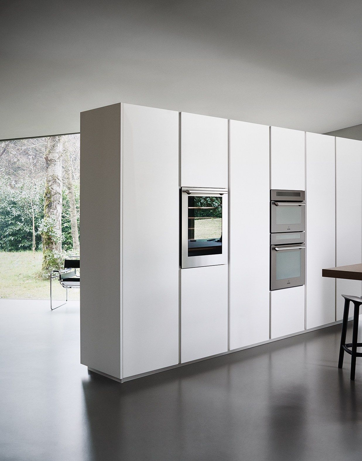 Etched glass and oak fitted kitchen with island MAXIMA 2.2 ...