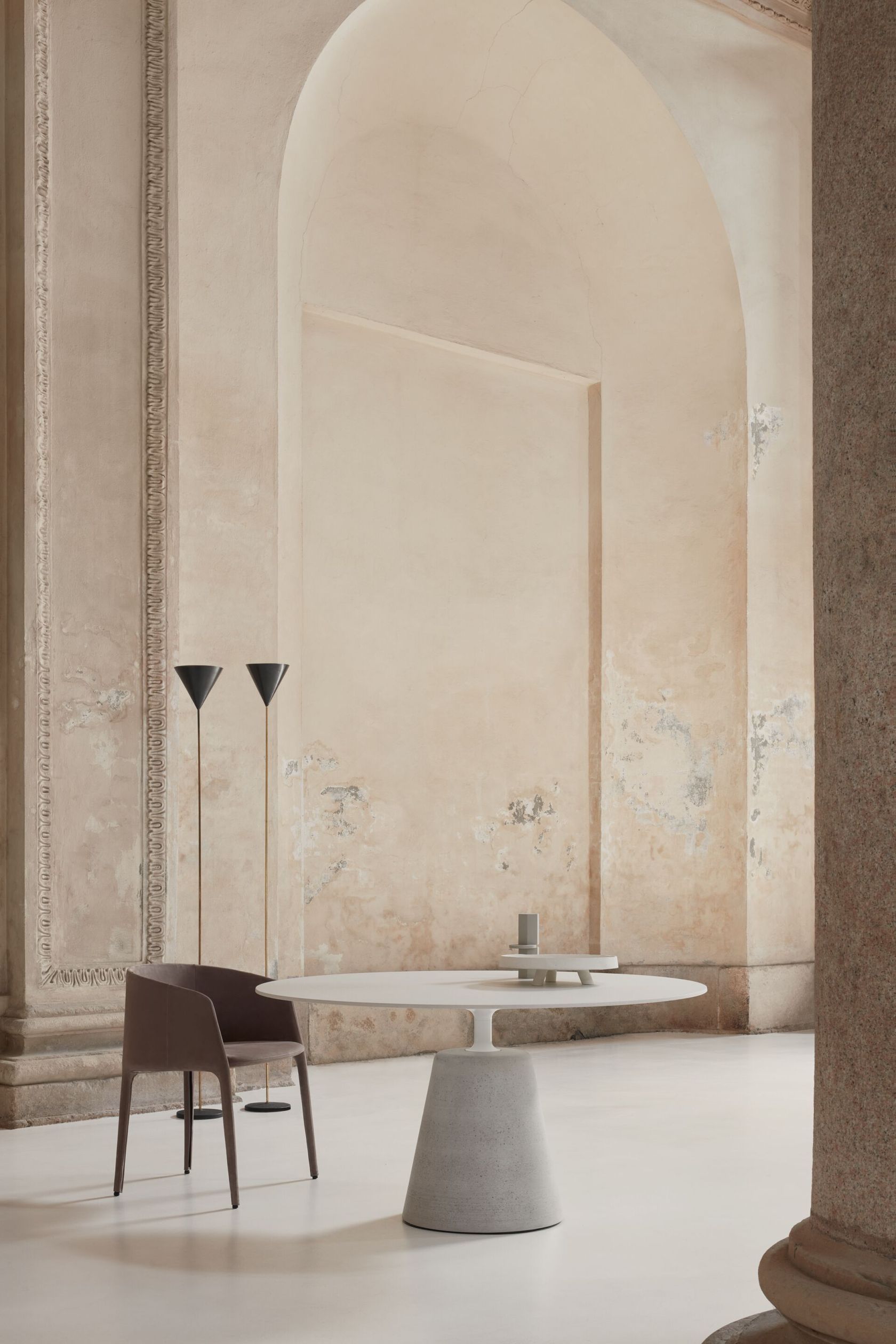 ROCK TABLE 桌子 By MDF Italia | design Jean-Marie Massaud