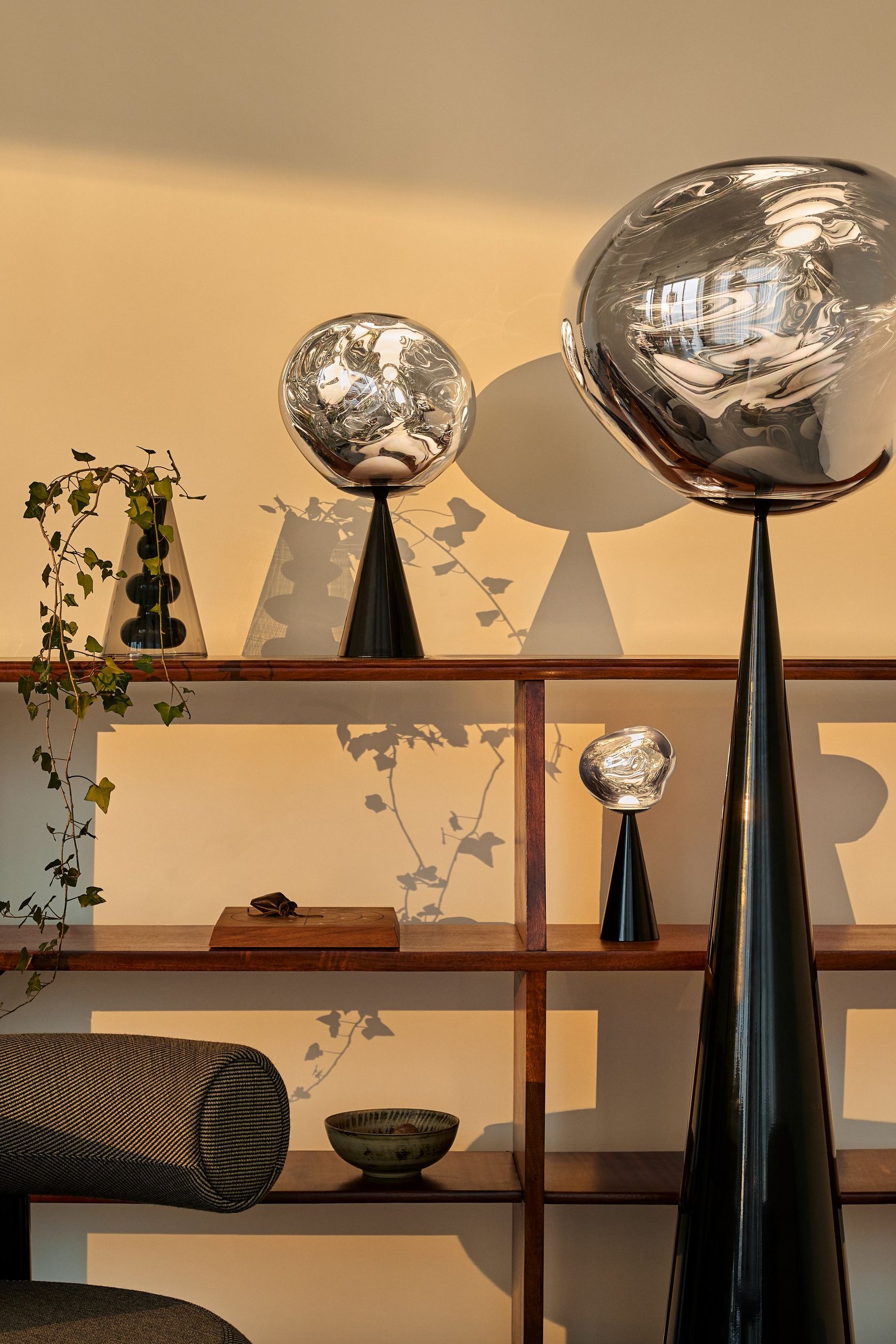 MELT CONE FAT lampada da terra By Tom Dixon design Tom Dixon