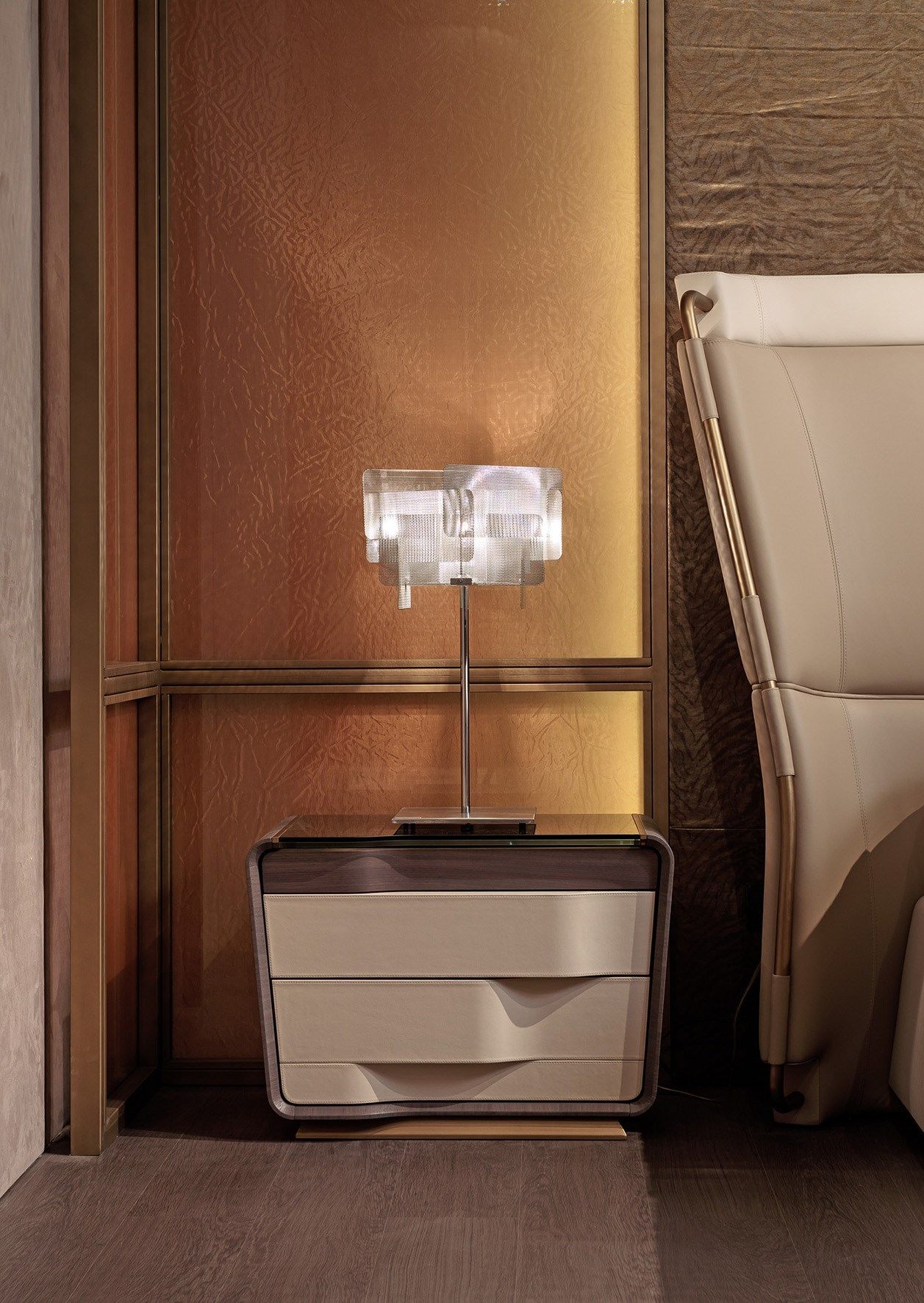 MELTING LIGHT | Bedside table By Turri