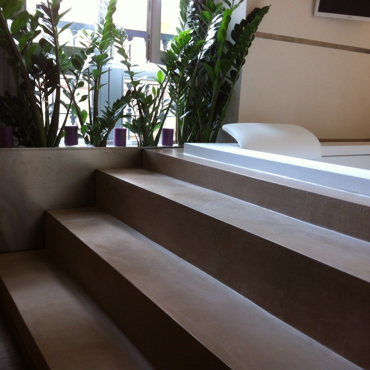 MICRODECOR | Revestimento de parede de microcimento By Stone International