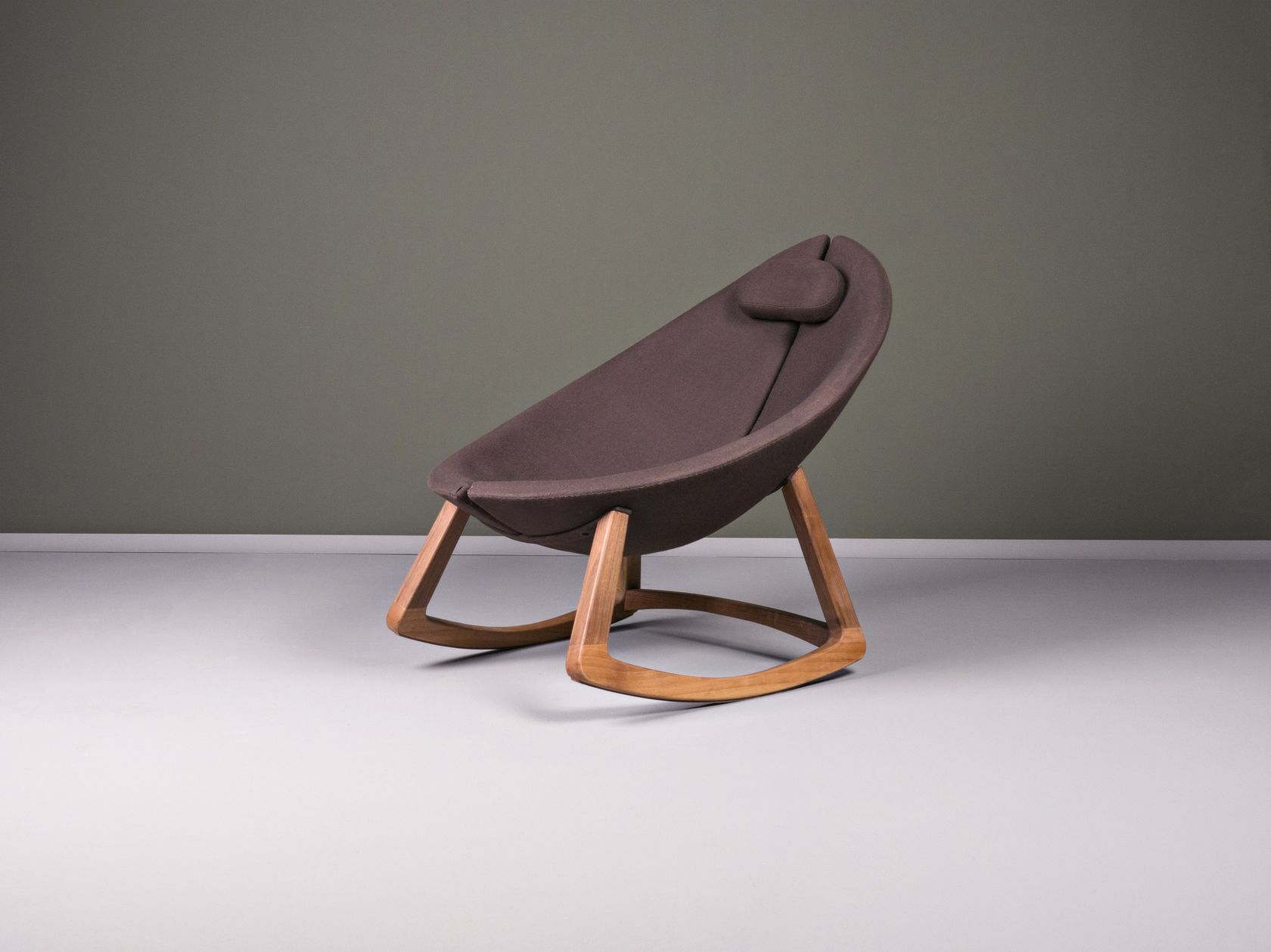 MINAS | Rocking armchair By HOOKL und STOOL design Aleksandar Ugresic