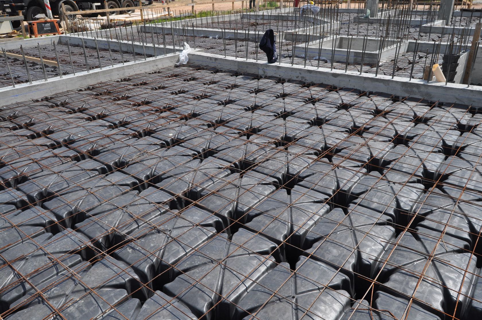 Plastic dome and module for ventilated hollow floor MINI HERCULES By ...