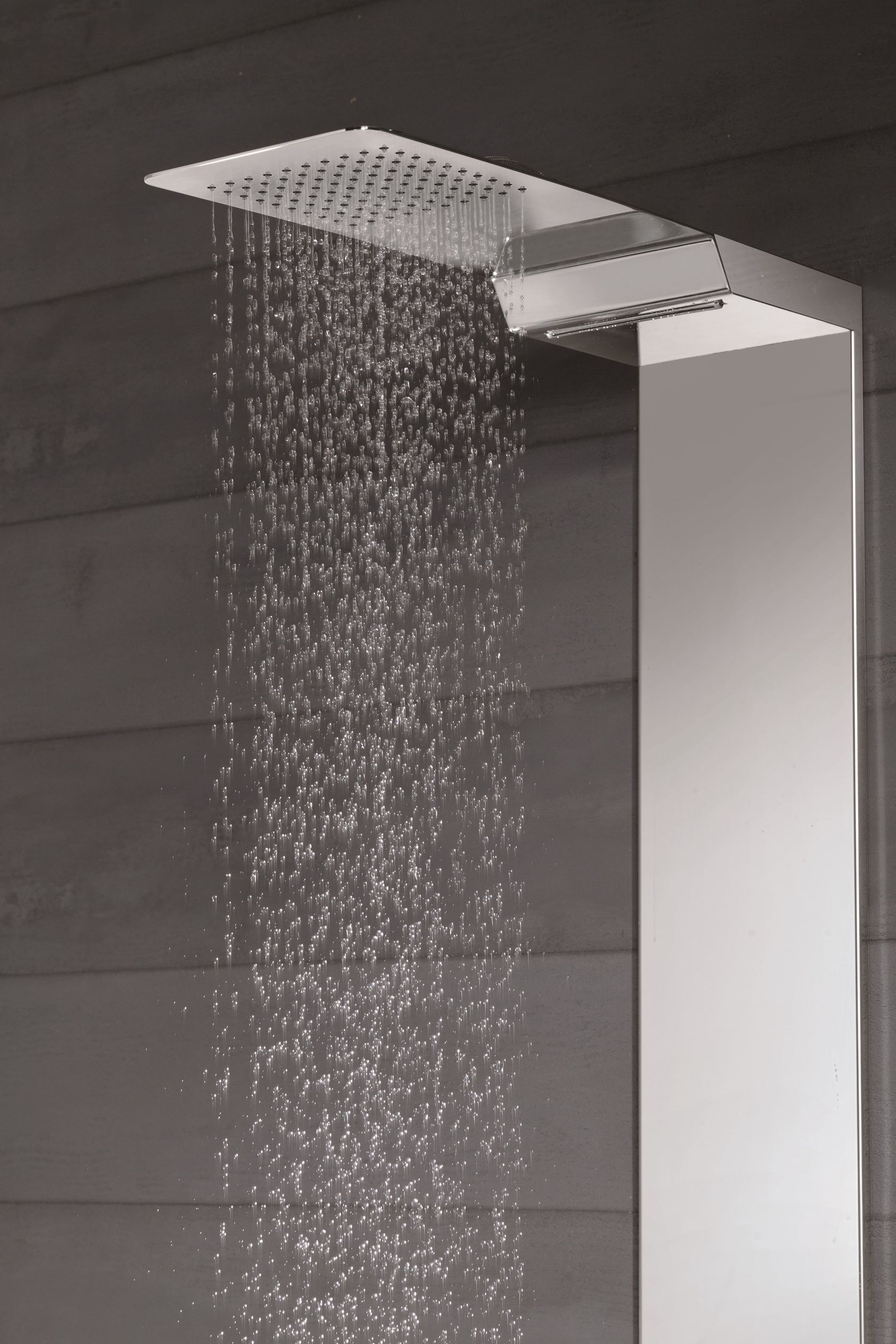 SHOWER COLUMNS | Thermostatic shower panel By newform