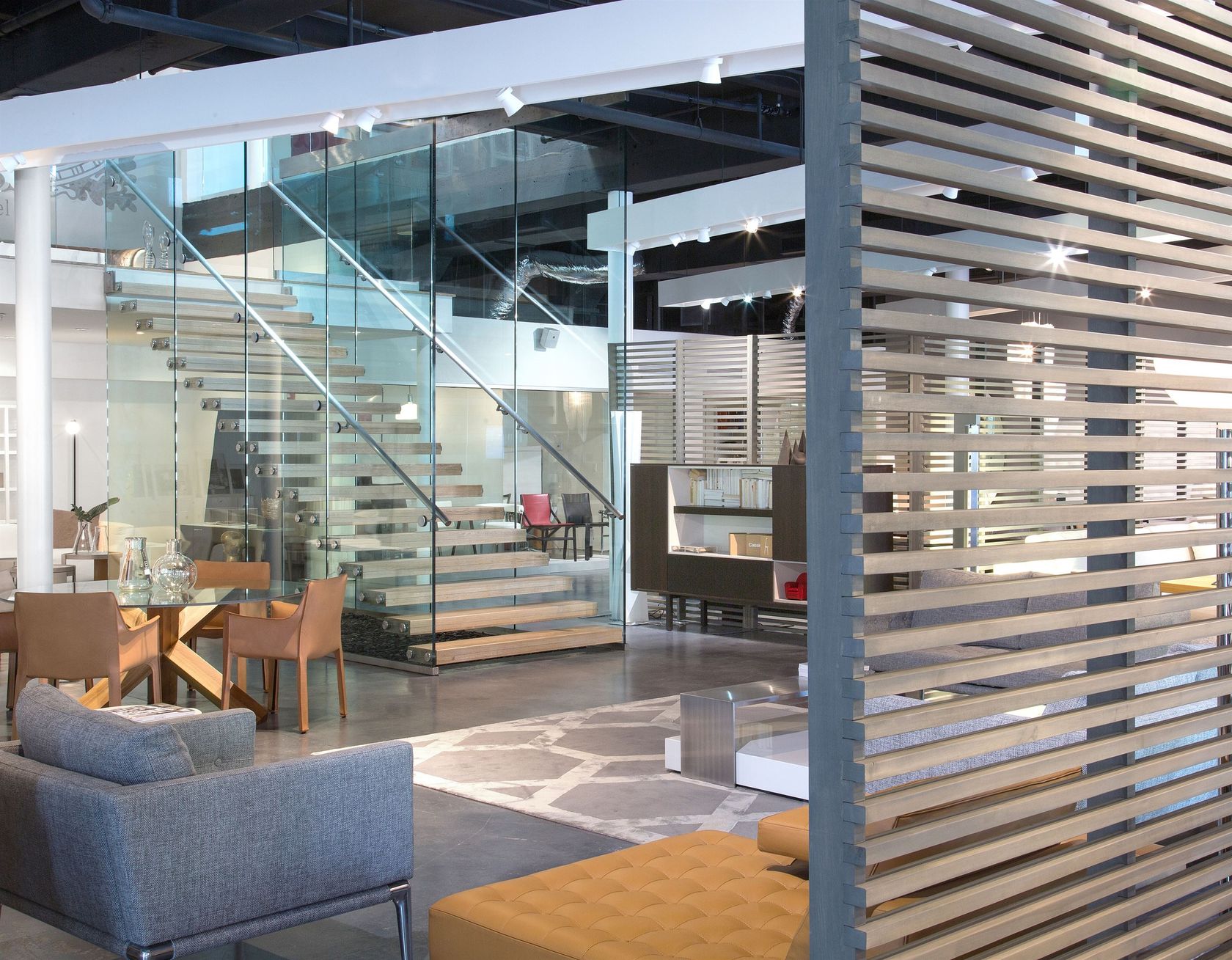 Self supporting straight glass Open staircase MISTRAL COMMERCIAL By ...