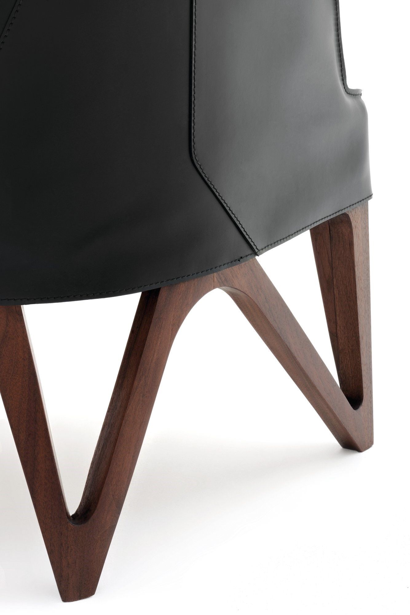 MOBIUS | Easy chair By GIORGETTI design Umberto Asnago