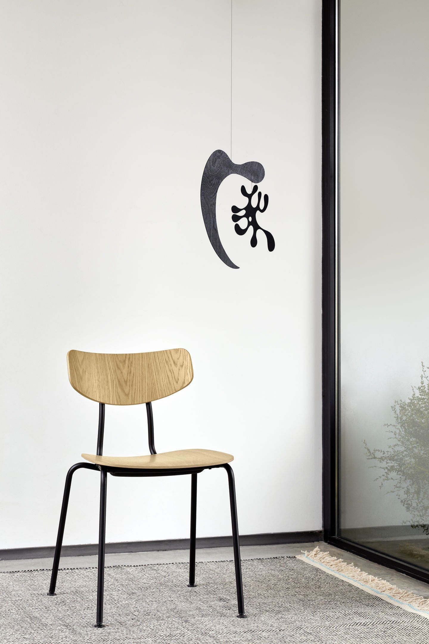 MOCA Stackable open back oak chair By Vitra | design Jasper Morrison