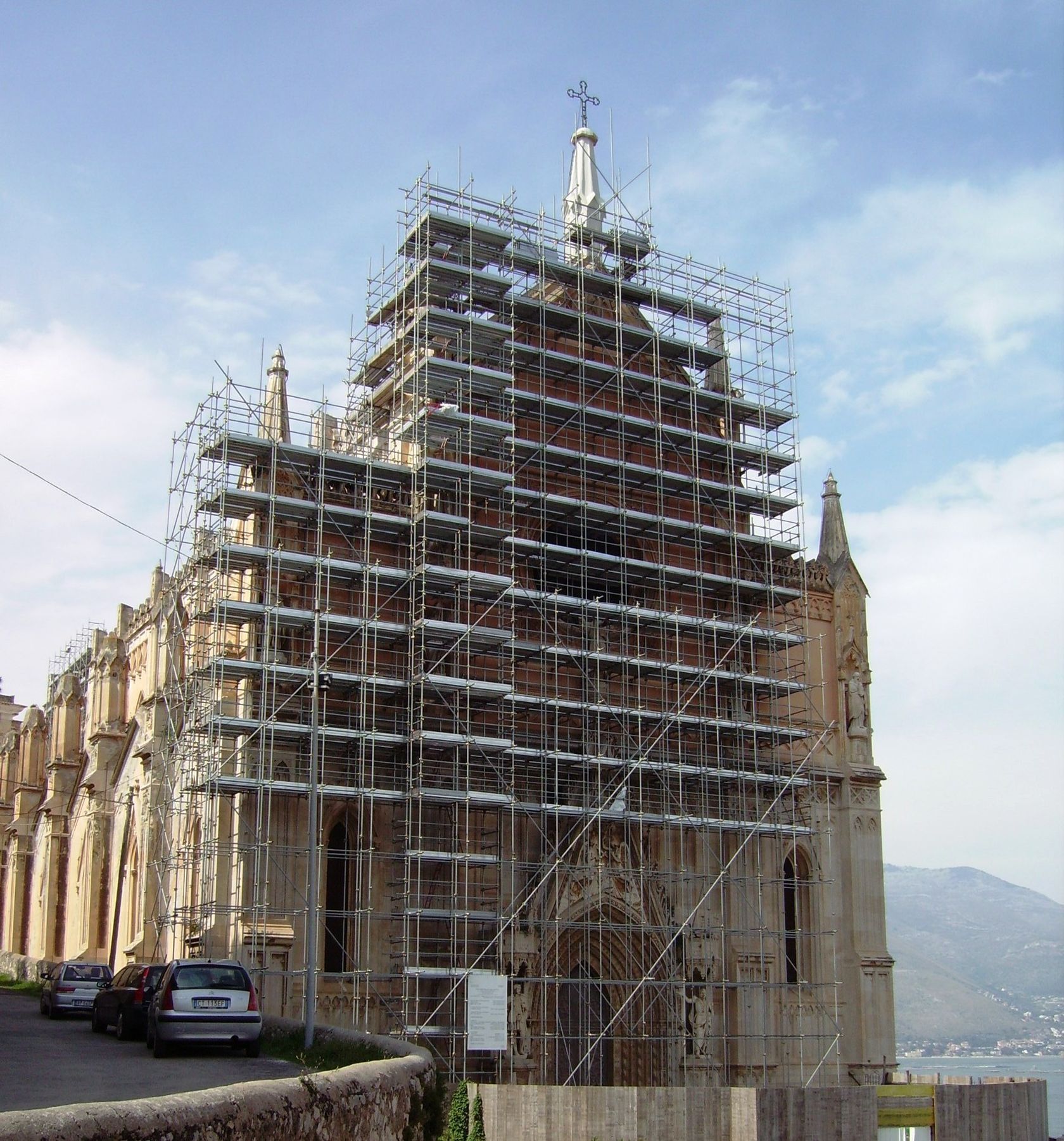 Tubular structure and scaffolding MODUL By Faresin Formwork