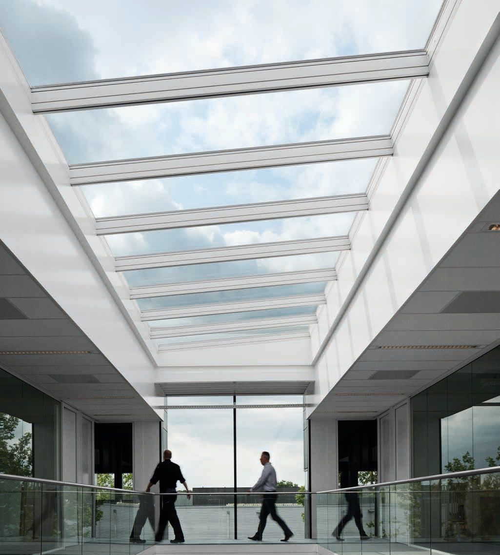 Dachfenster aus Stahl und Glas MODULAR SKYLIGHTS By Velux Design Foster + Partners
