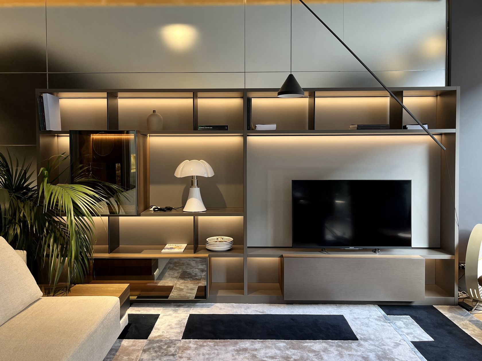 MOLTENI - 505 UP SYSTEM storage wall By In Stock design Nicola Gallizia