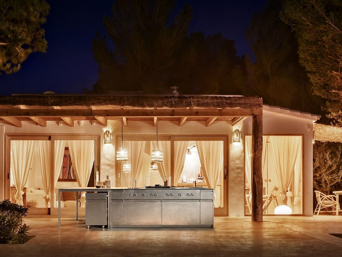 MONOLIT 45° HAND BRUSHED Stainless steel and wood fitted kitchen with island By Xera by Arex ...