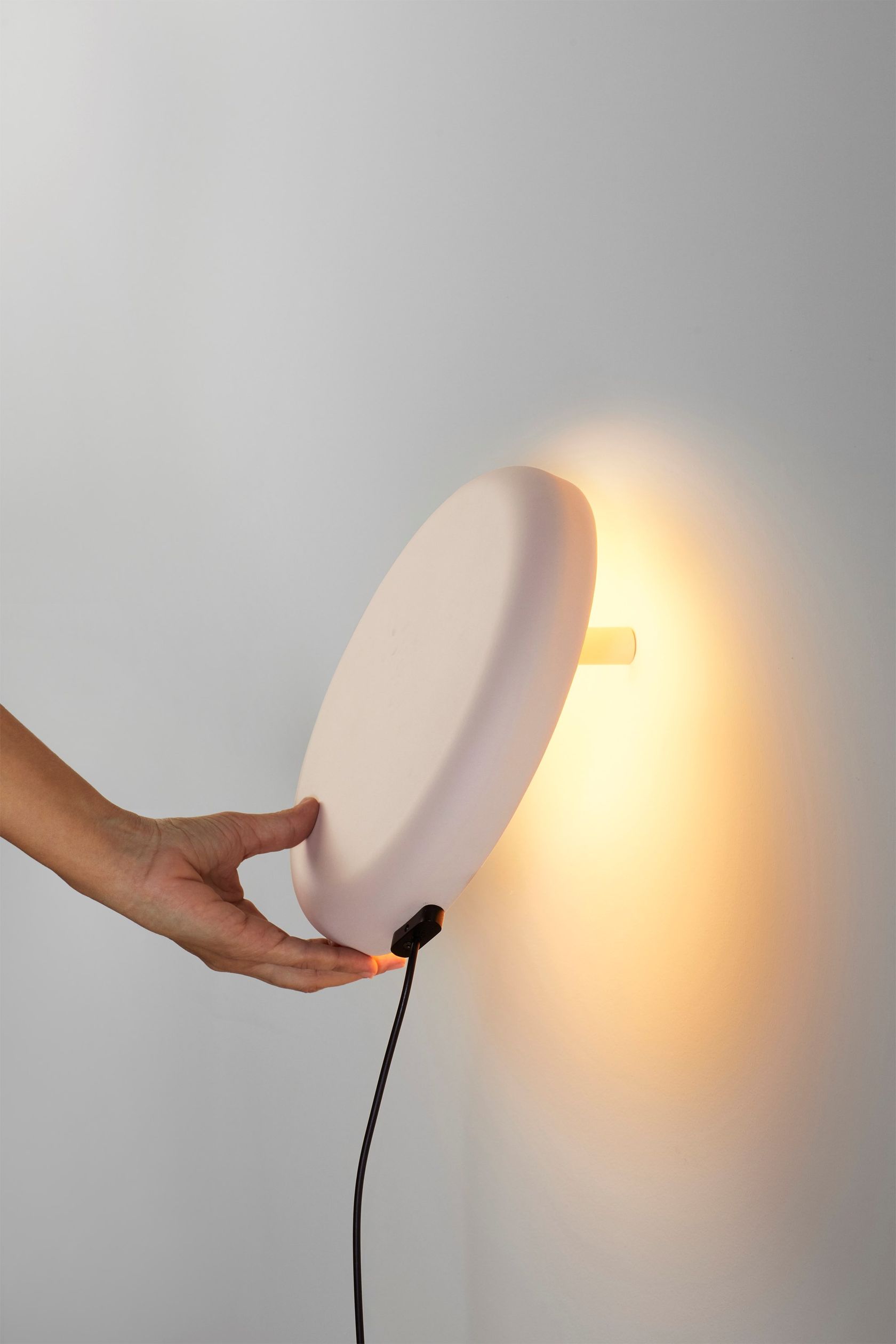 MOOD M-4066 Adjustable wall lamp By Estiluz | design Nahtrang