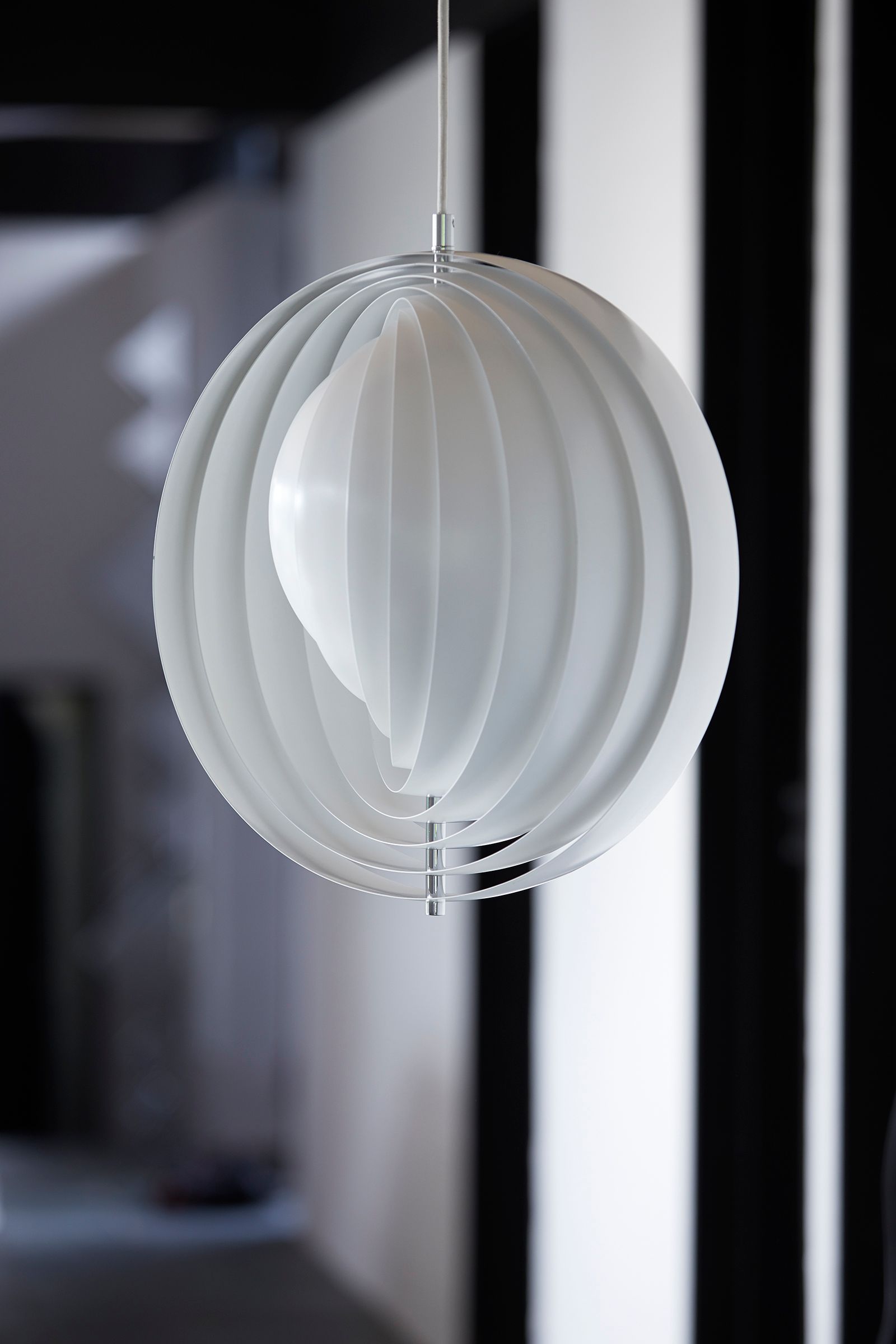 MOON Pendant lamp By Verpan | design Verner Panton