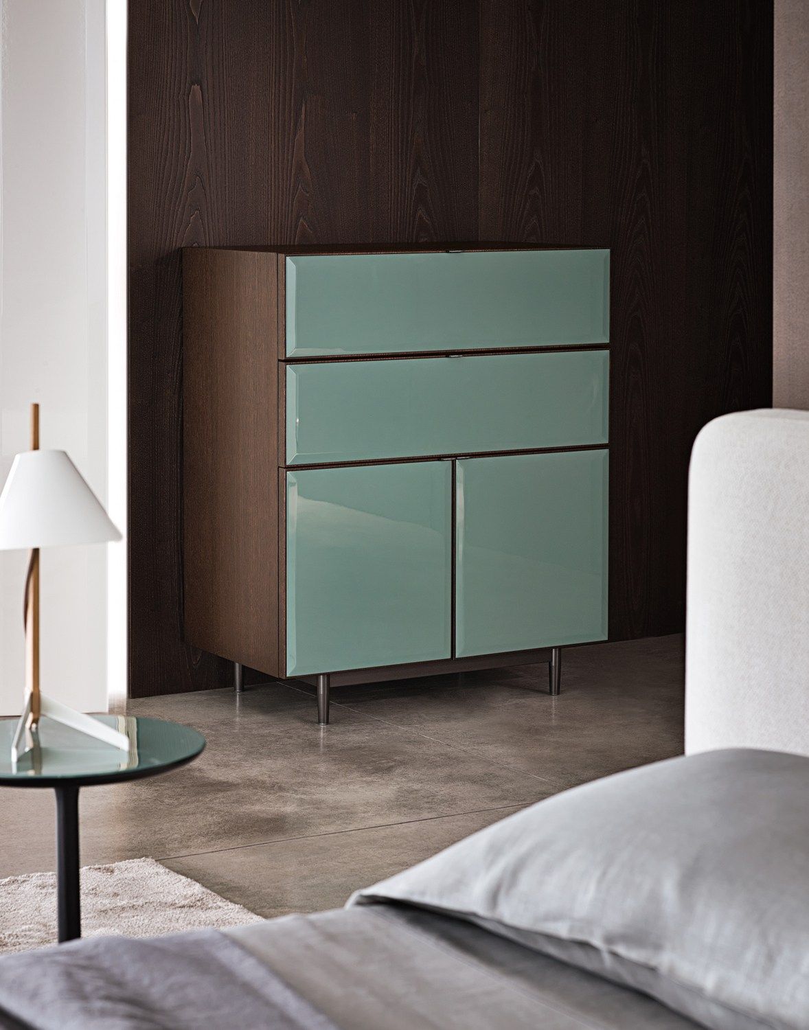 MORRISON Bedside table By Minotti | design Rodolfo Dordoni