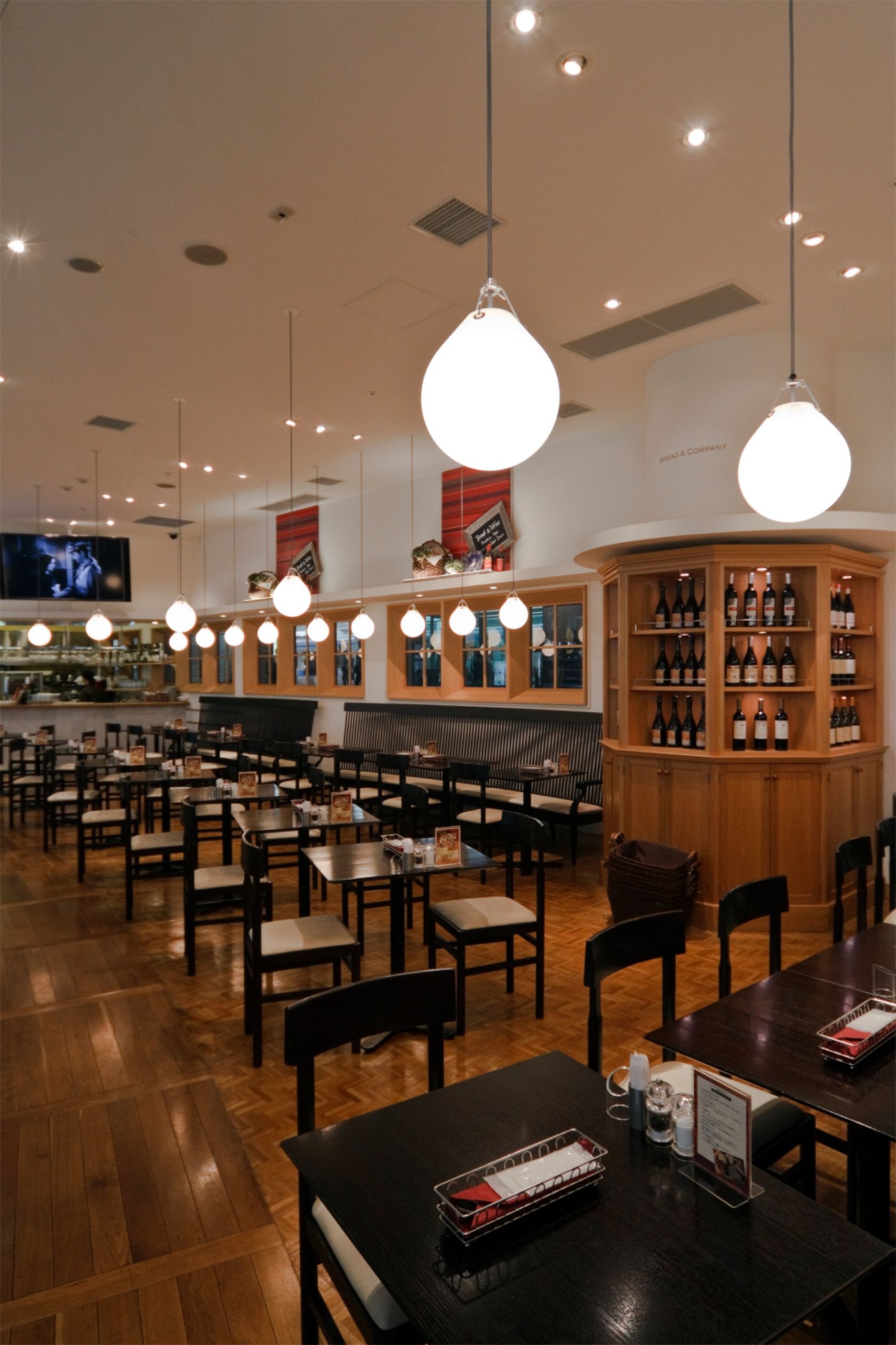 MOSER Pendant lamp By Louis Poulsen