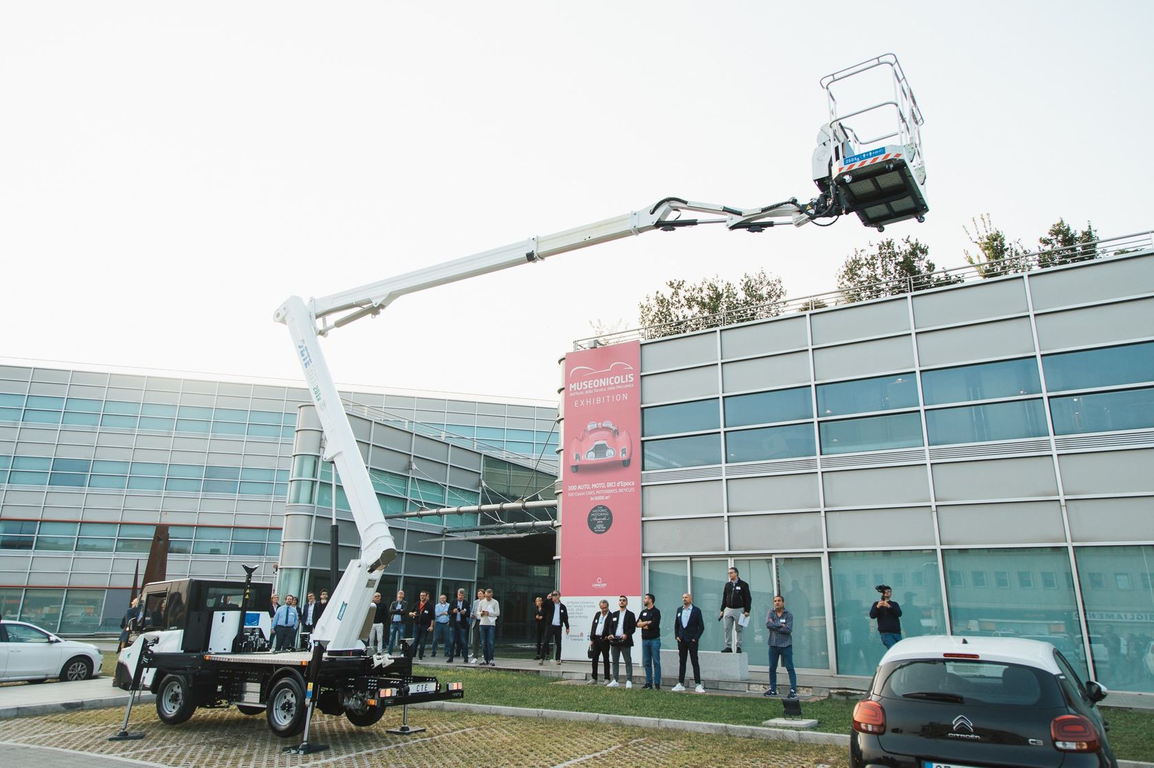 MP 20 EV Overhead platform By CTE