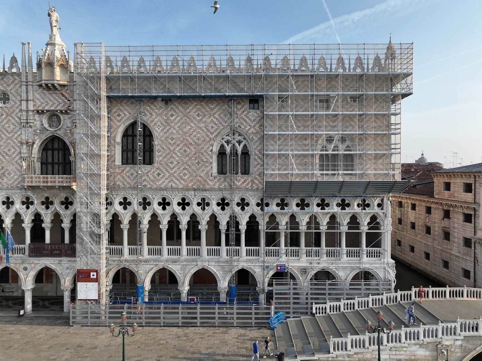 MULTIDIREZIONALE MP Ponteggio e struttura tubolare By Pilosio