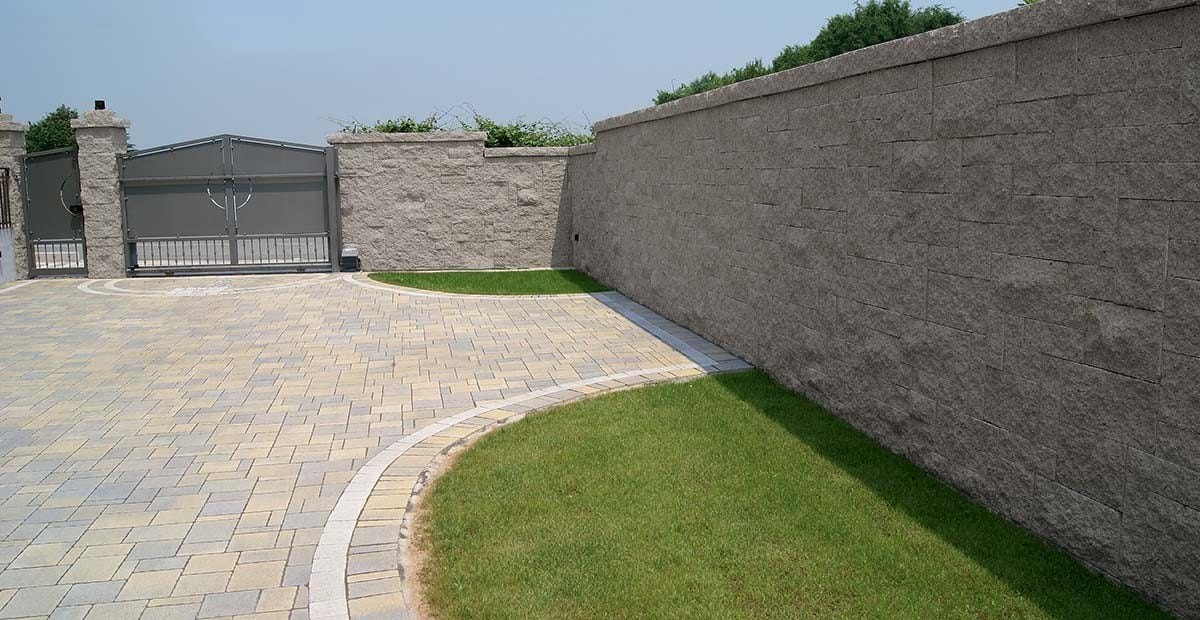 Concrete element for perimeter enclosure MURO ANTICO By FERRARI BK