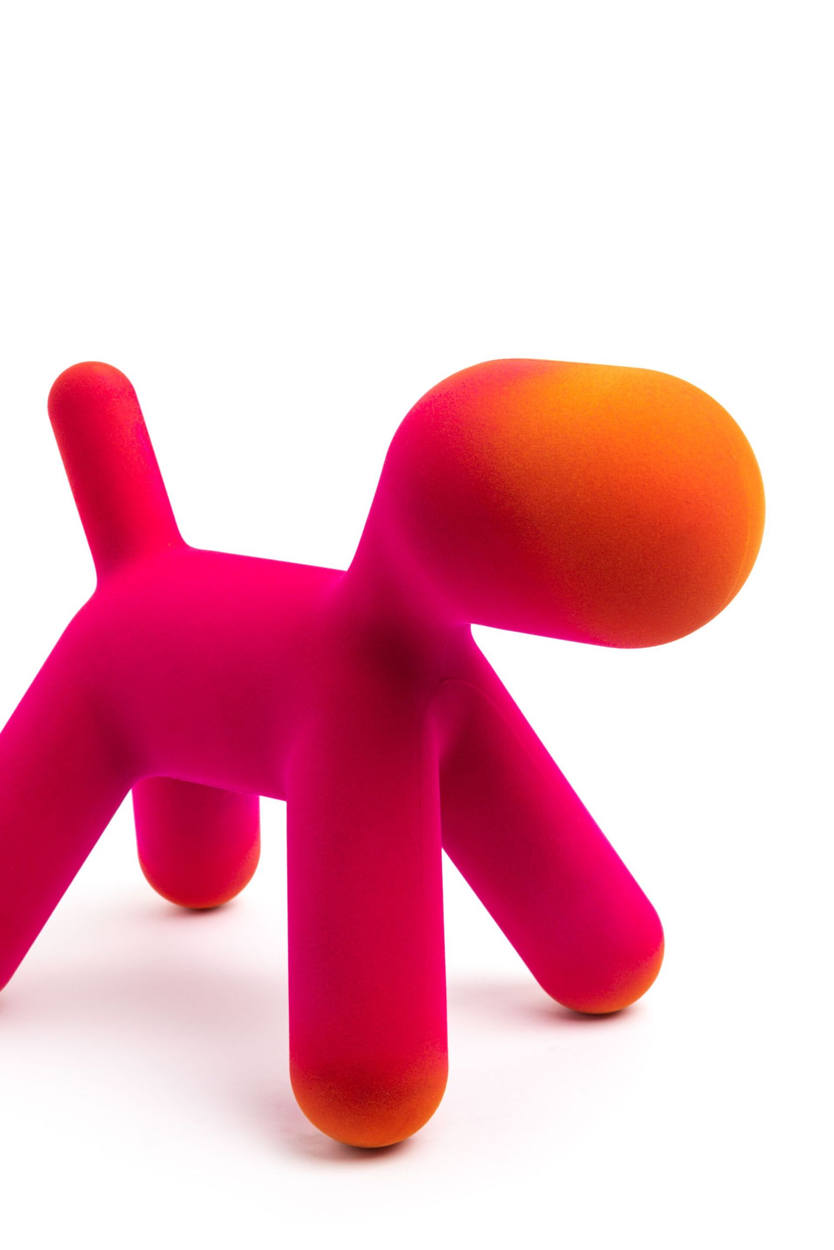 PUPPY VELVET Polyethylene game By Magis | design Eero Aarnio