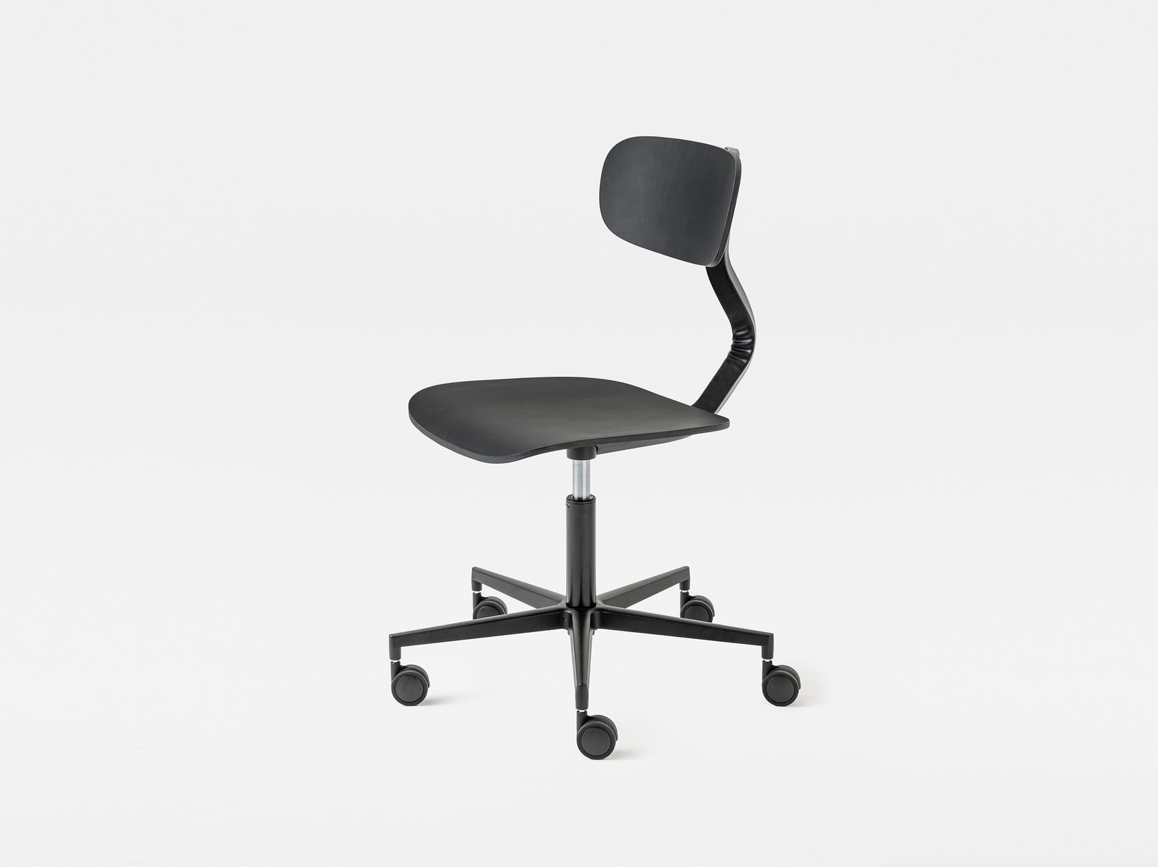 Three Mara furnishings win the German Design Award 2025