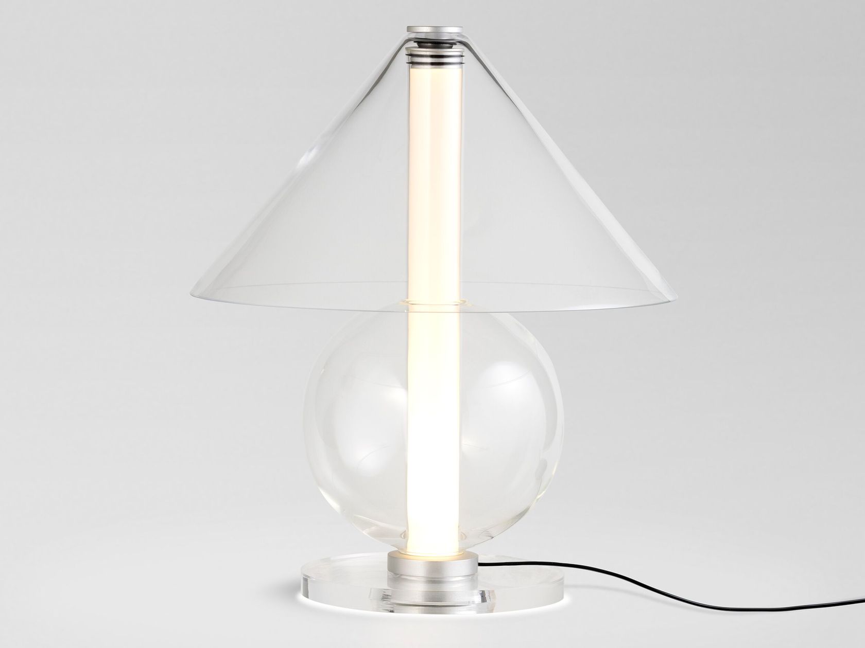 FRAGILE Table lamp By Marset