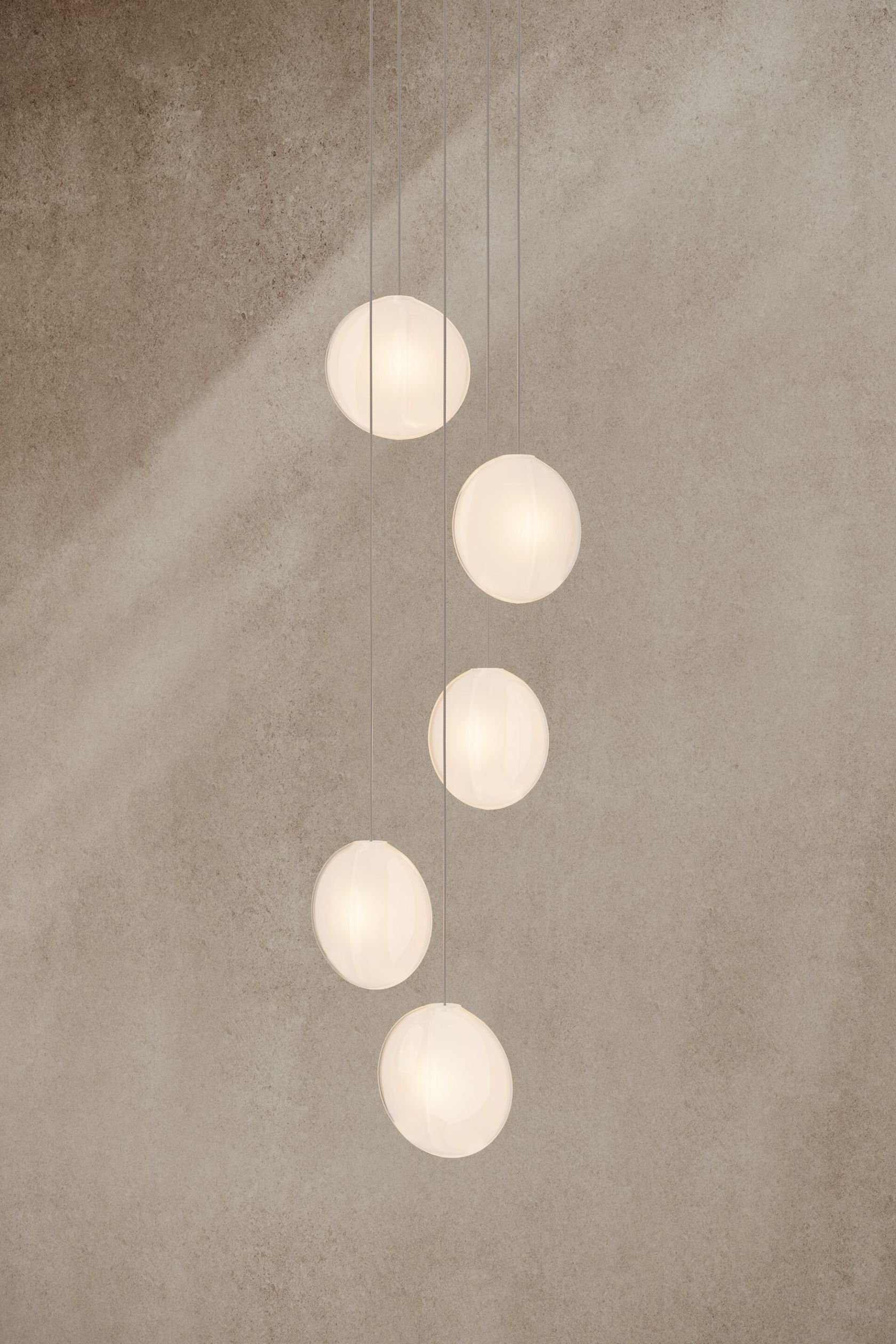 OVA Pendant lamp By Matthew McCormick