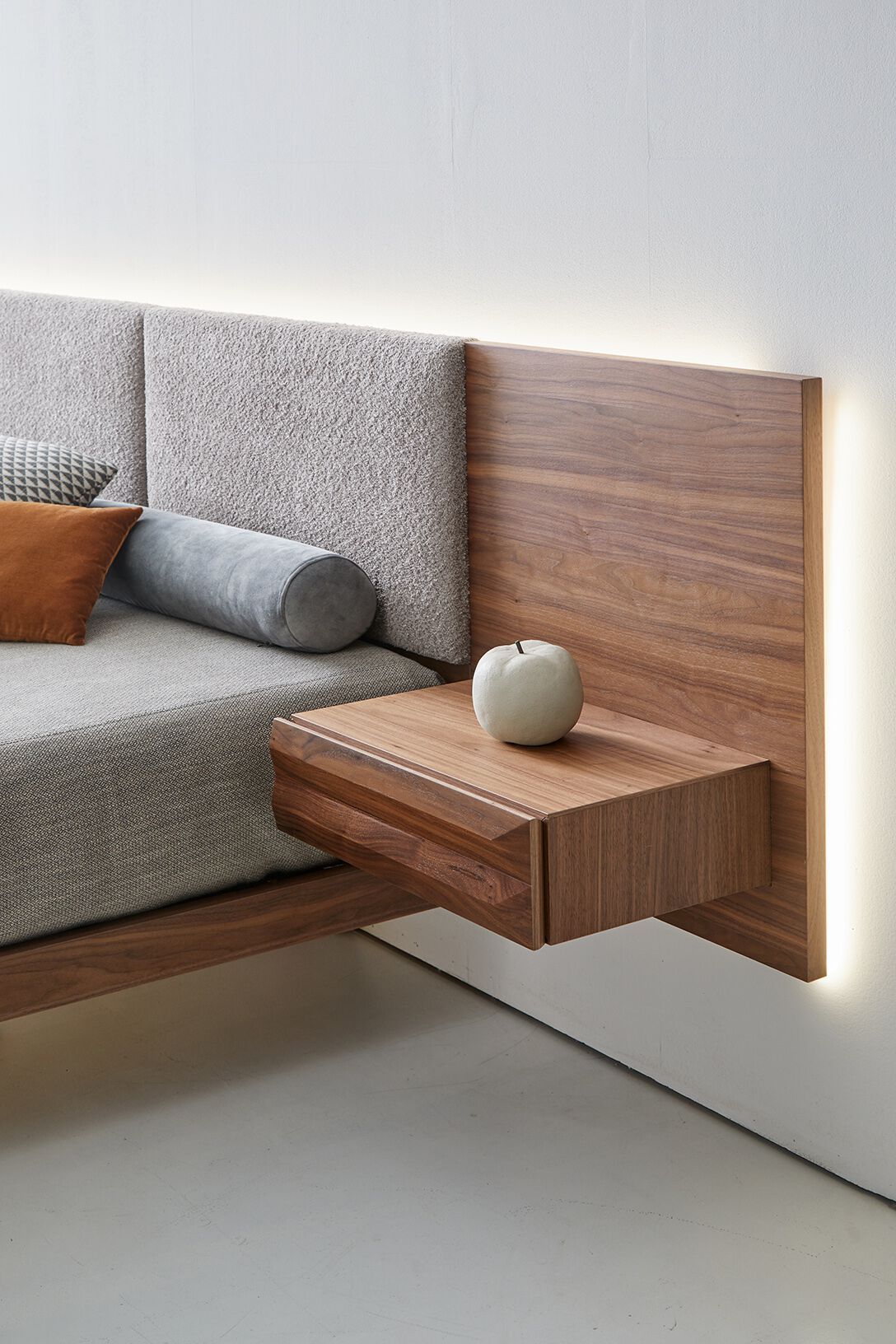 YORK Bed By Modesign