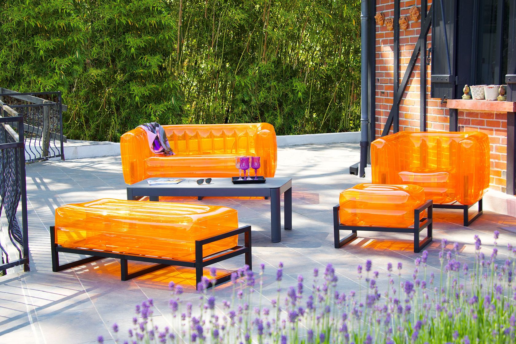 YOMI Inflatable Thermoplastic polyurethane sofa By Mojow