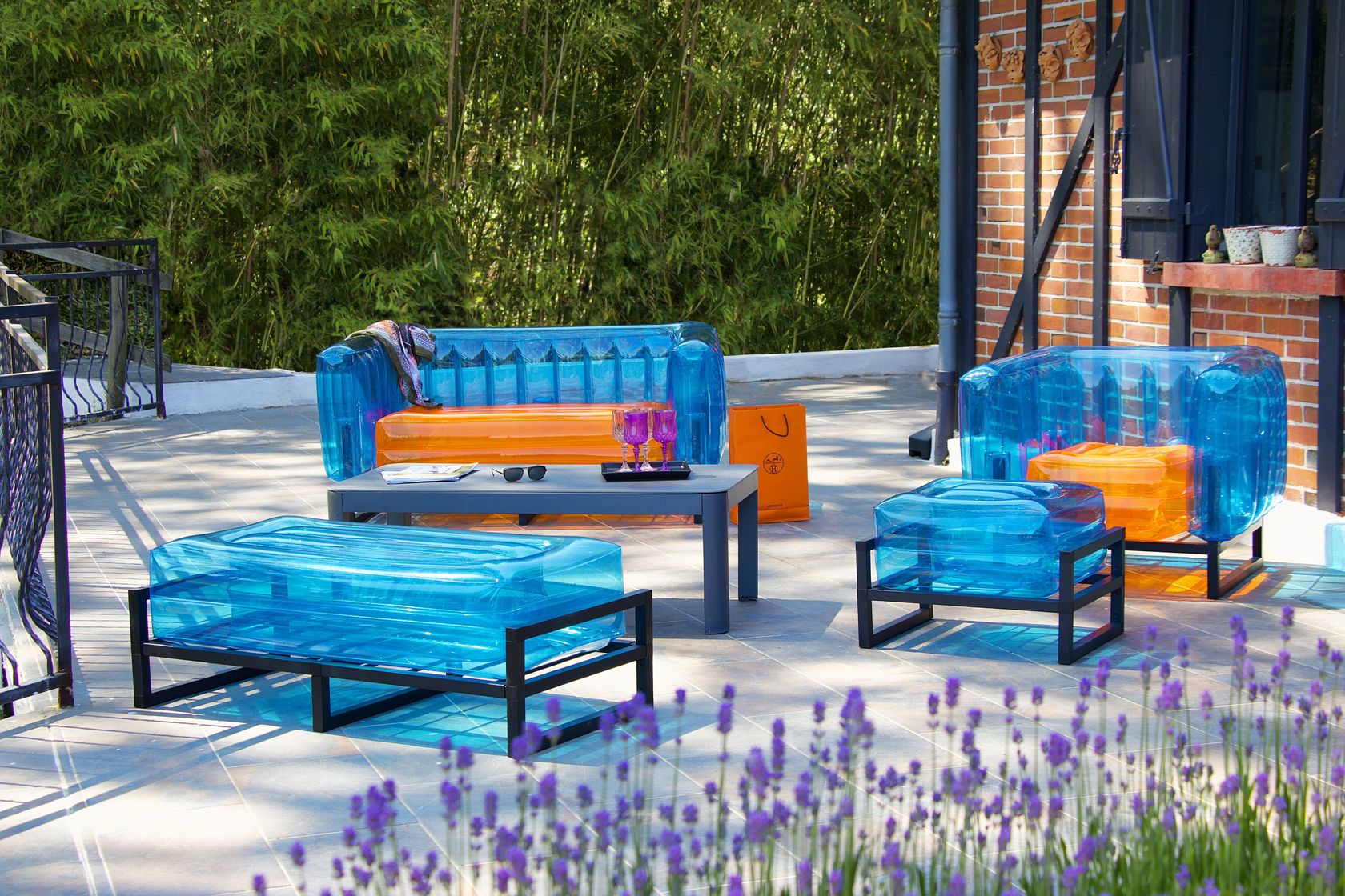 YOMI Inflatable Thermoplastic polyurethane sofa By Mojow