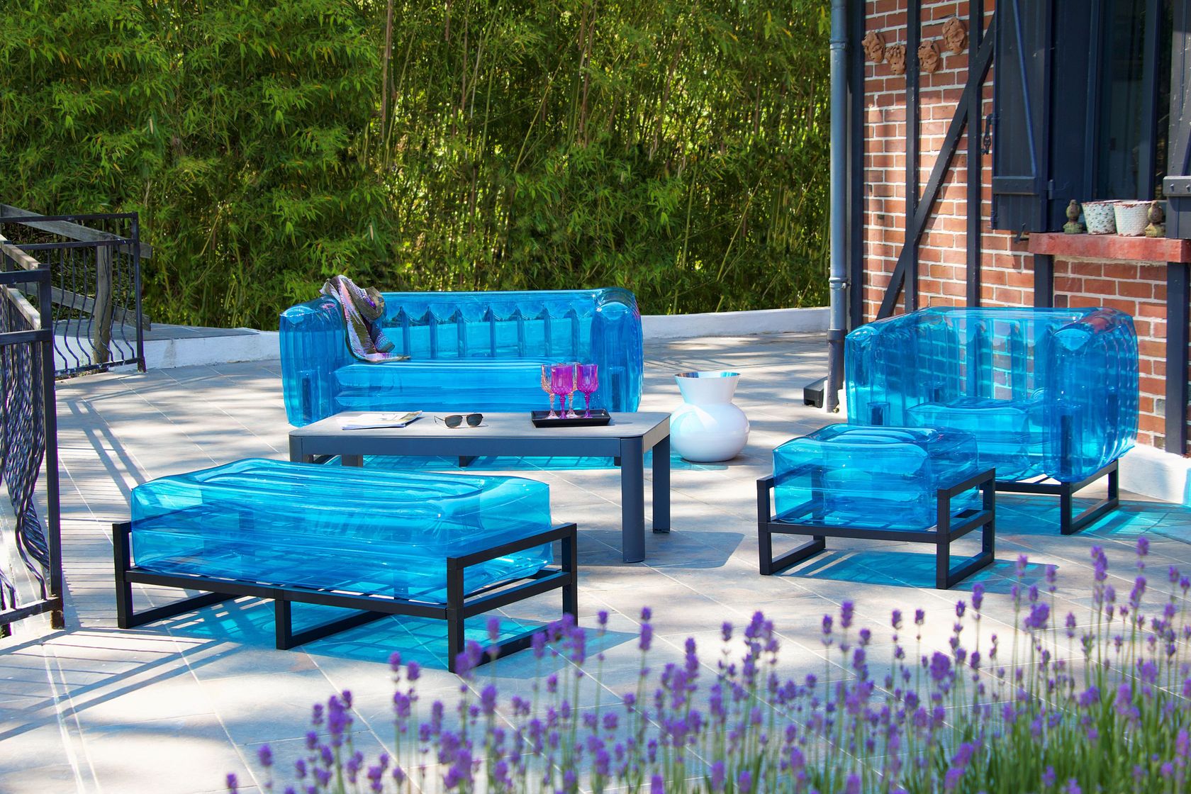 YOMI Inflatable Thermoplastic polyurethane sofa By Mojow