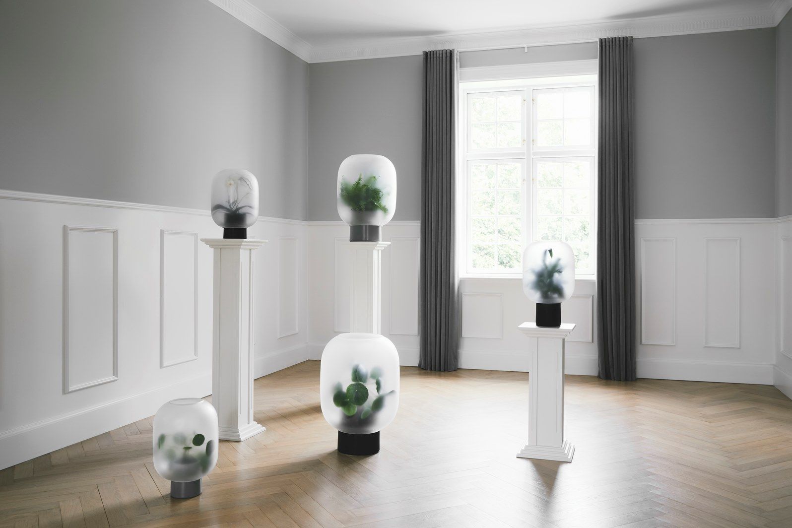 NEBL | Frosted glass vase By Gejst design Michael Rem