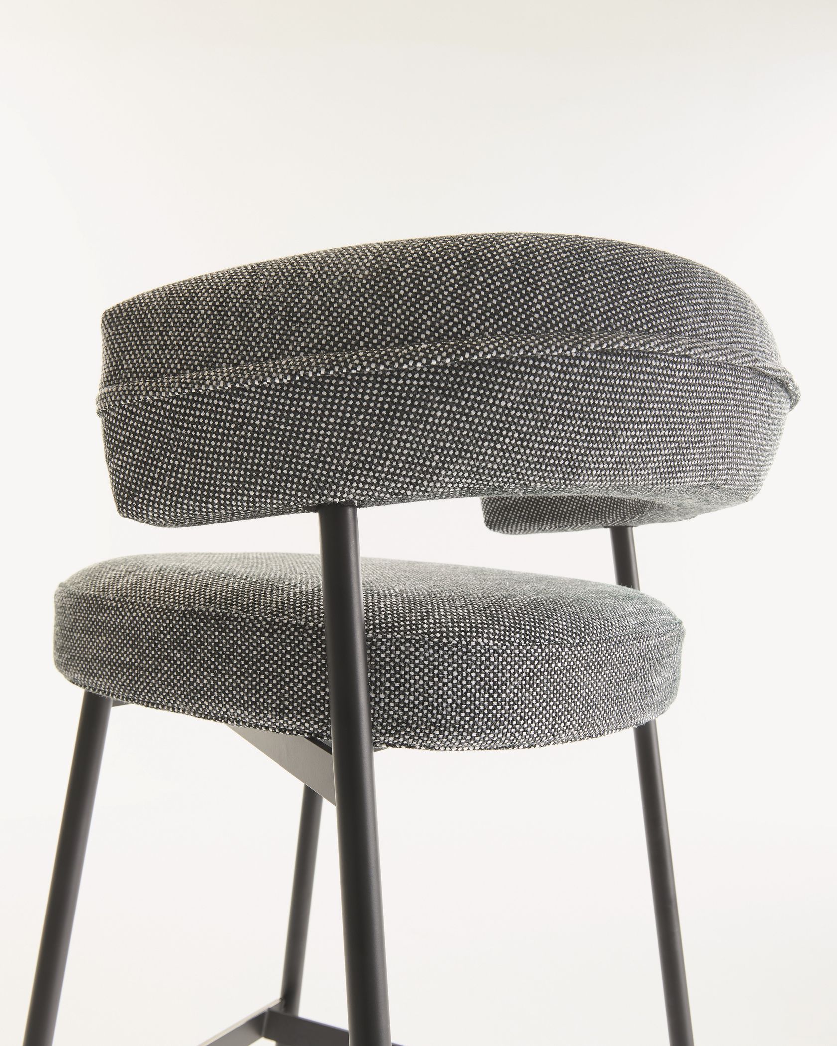 NENA Stool By Zanotta | design Lanzavecchia + Wai