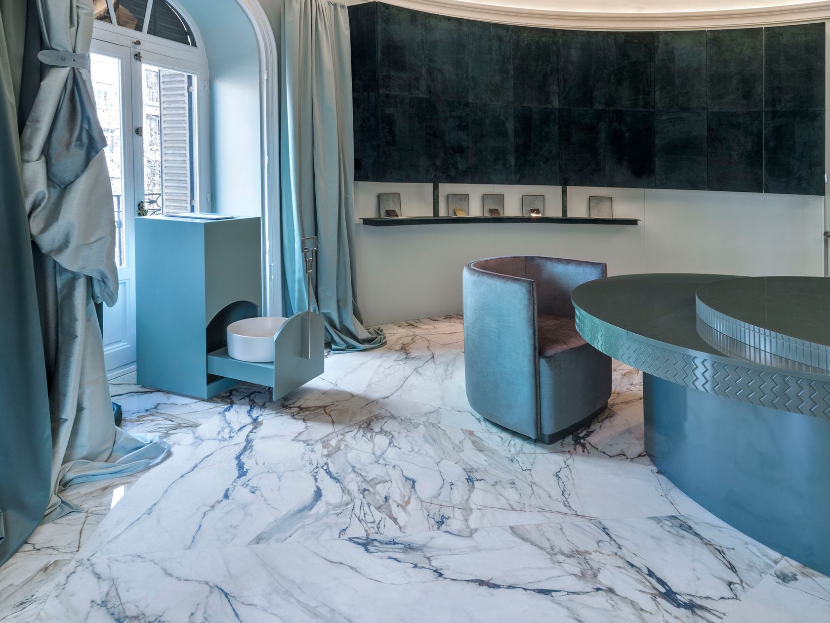 CALACATTA LUXE Neolith wall/floor tiles with marble effect By NEOLITH