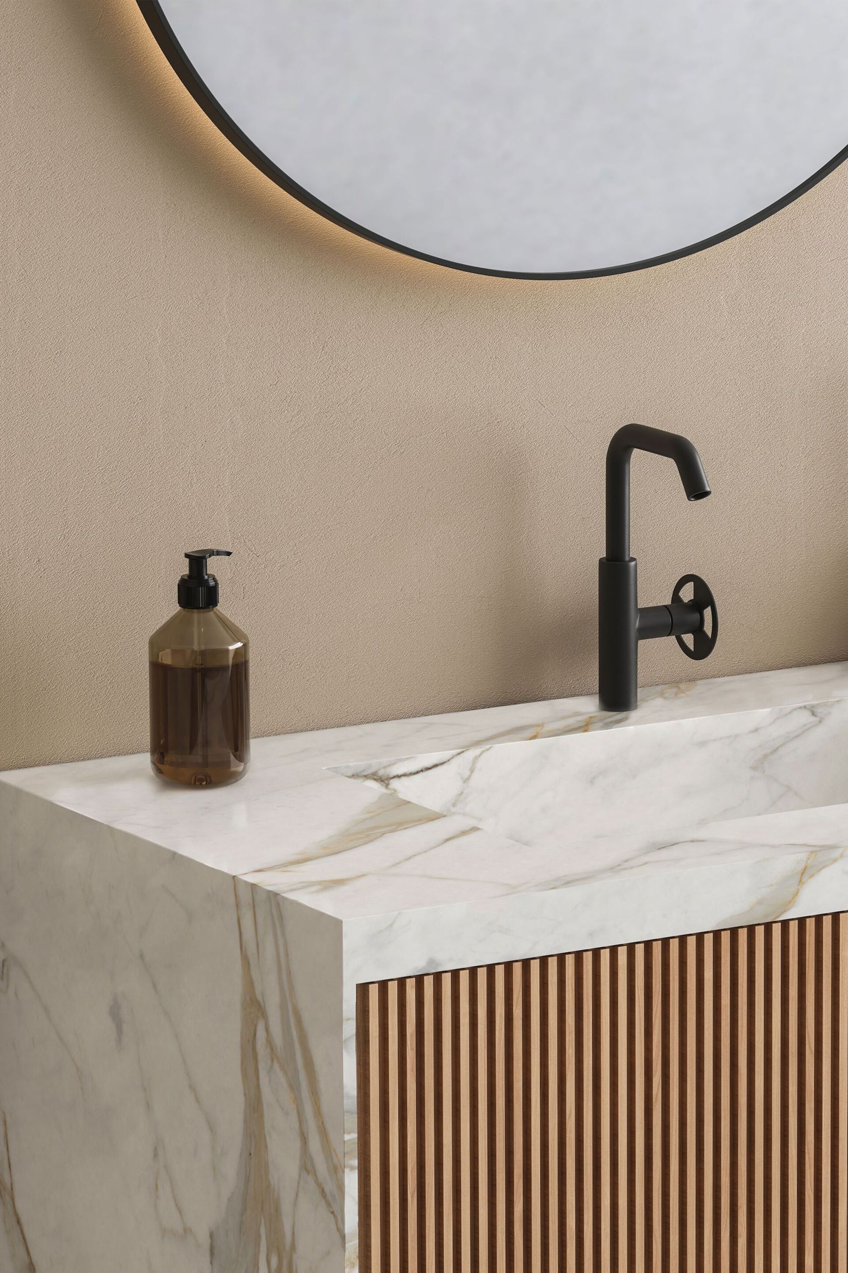 CALACATTA ROMA Neolith wall/floor tiles with marble effect By NEOLITH