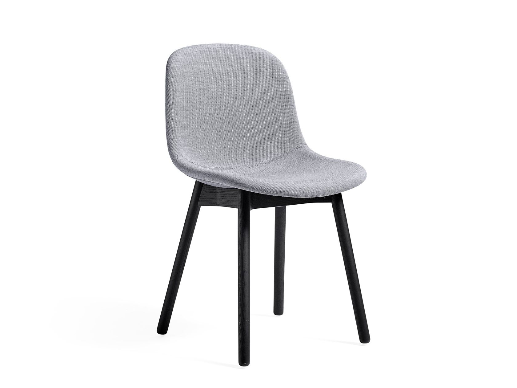 NEU 13 | Upholstered chair By Hay