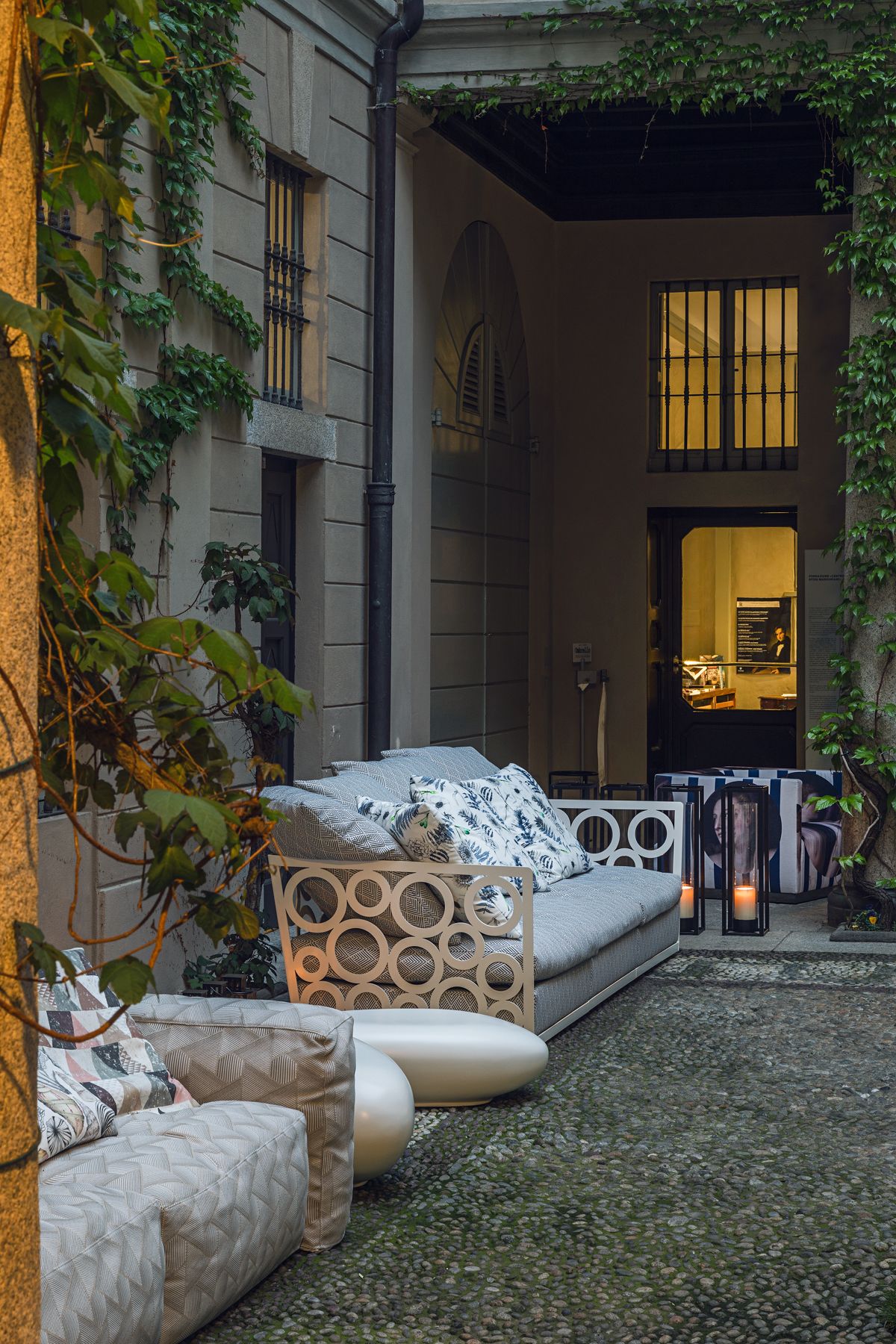 NIRVANA Sectional sofa By ERBA ITALIA | design Giorgio Soressi