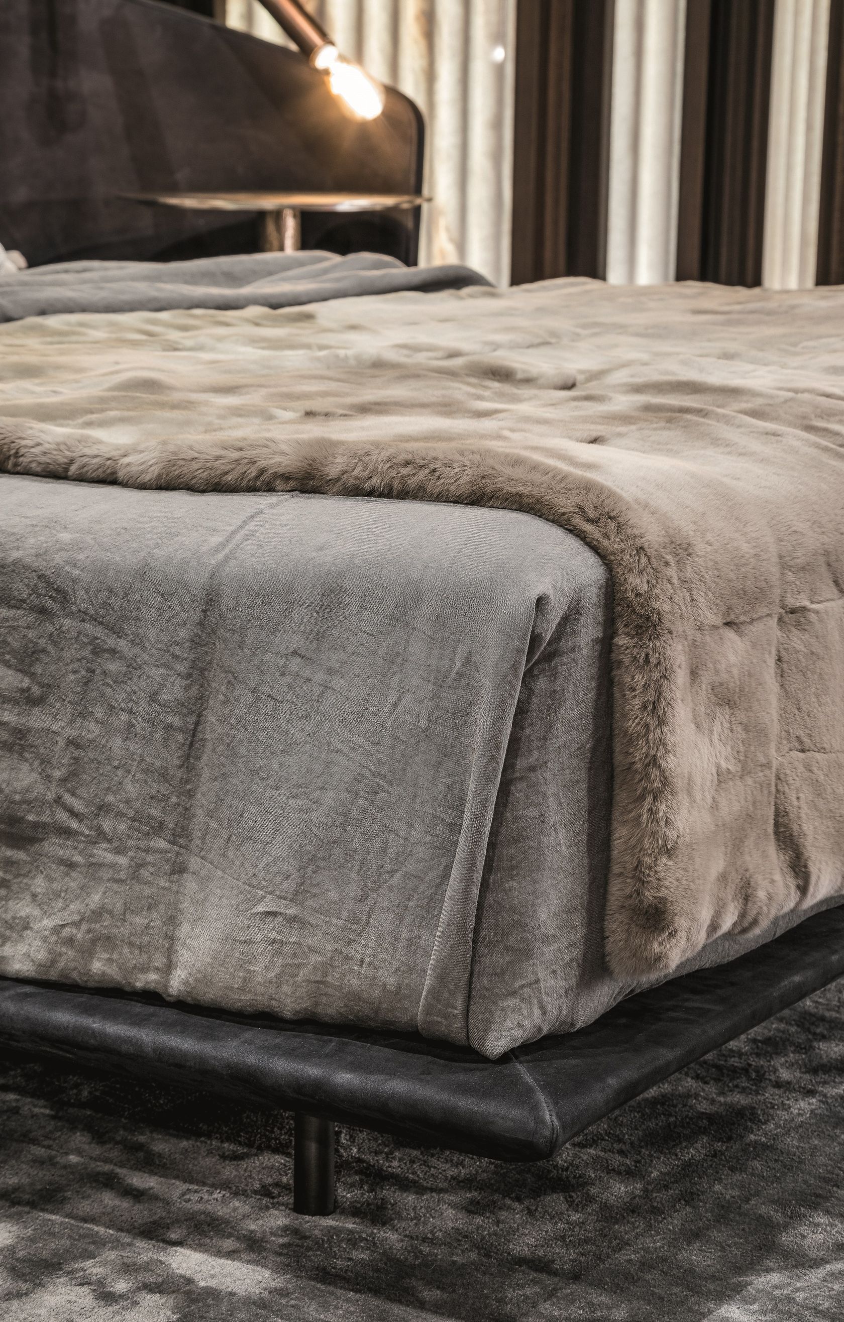 NOCTIS Upholstered fabric bed By Henge | design Massimo Castagna