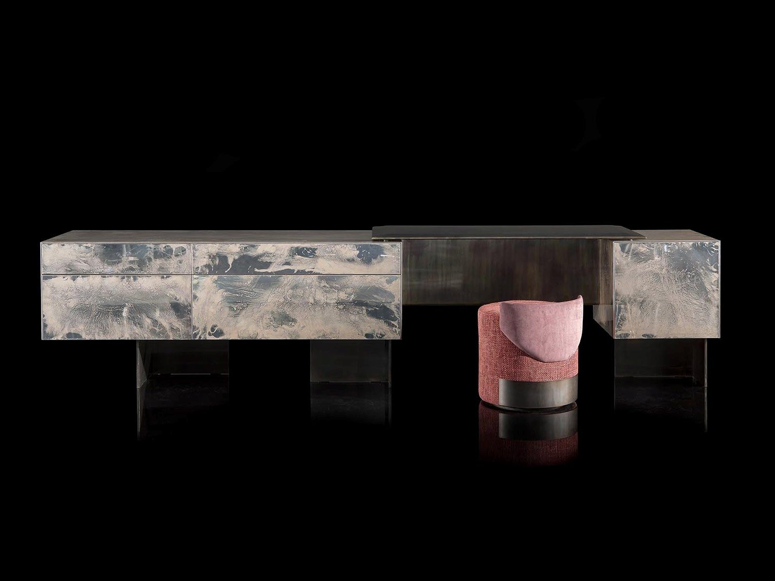 NOCTIS VANITY Metal dressing table By Henge | design Massimo Castagna