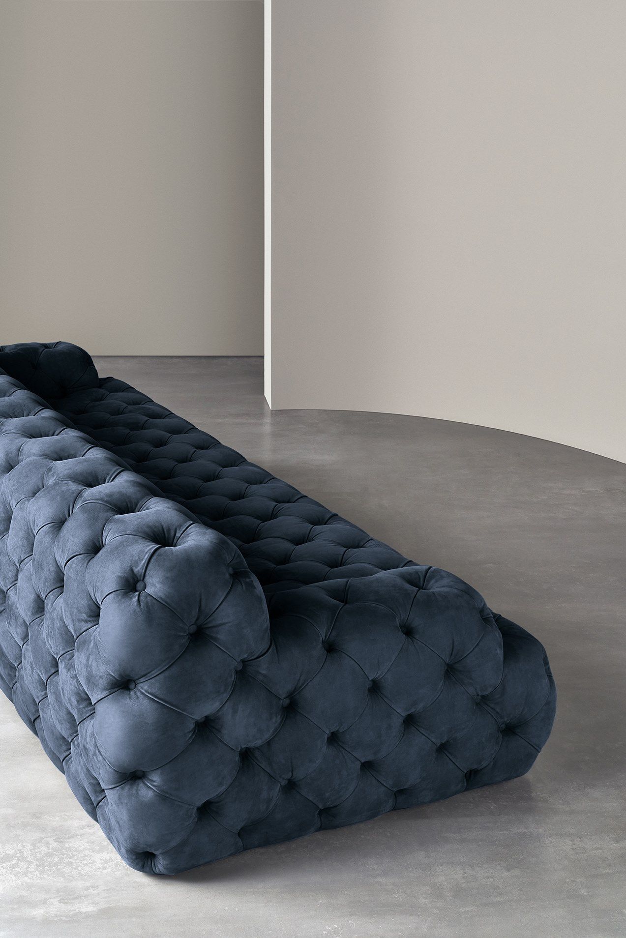 NORTON CAPITONNÉ Sofá capitoné de tela By Meridiani | design Andrea Parisio