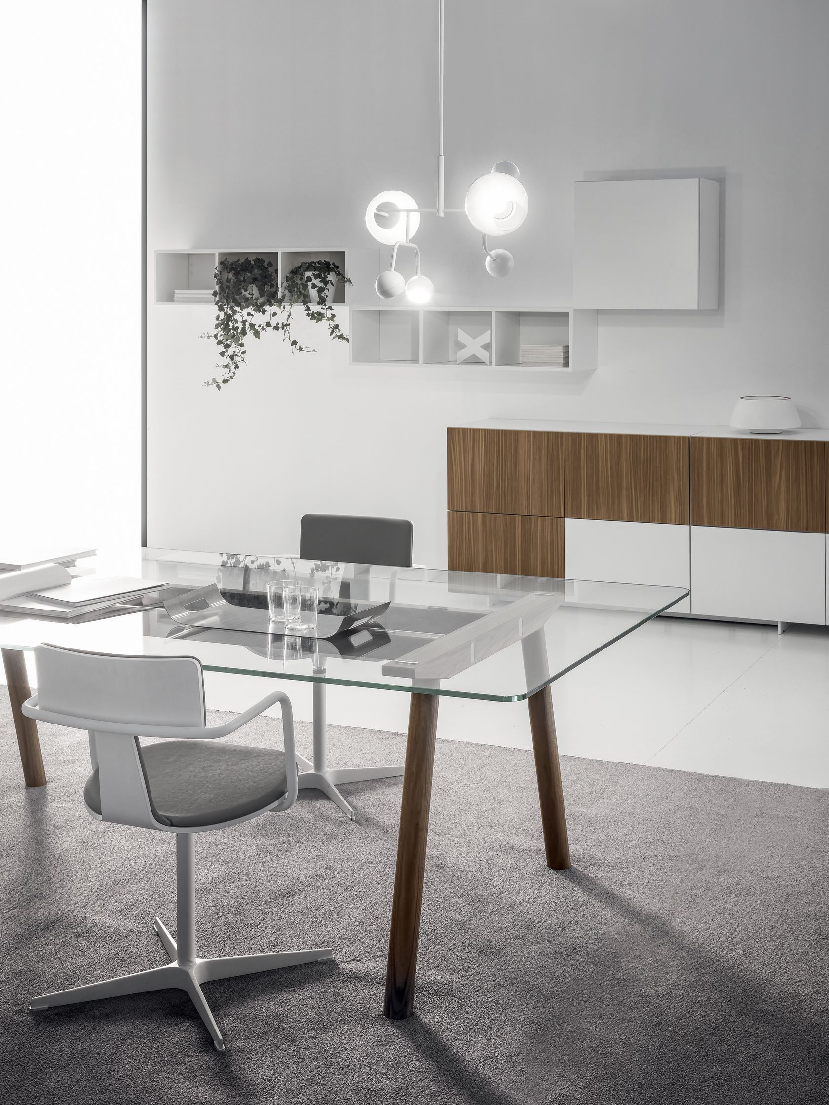 NOTO | Rectangular meeting table By DVO design Enzo Berti