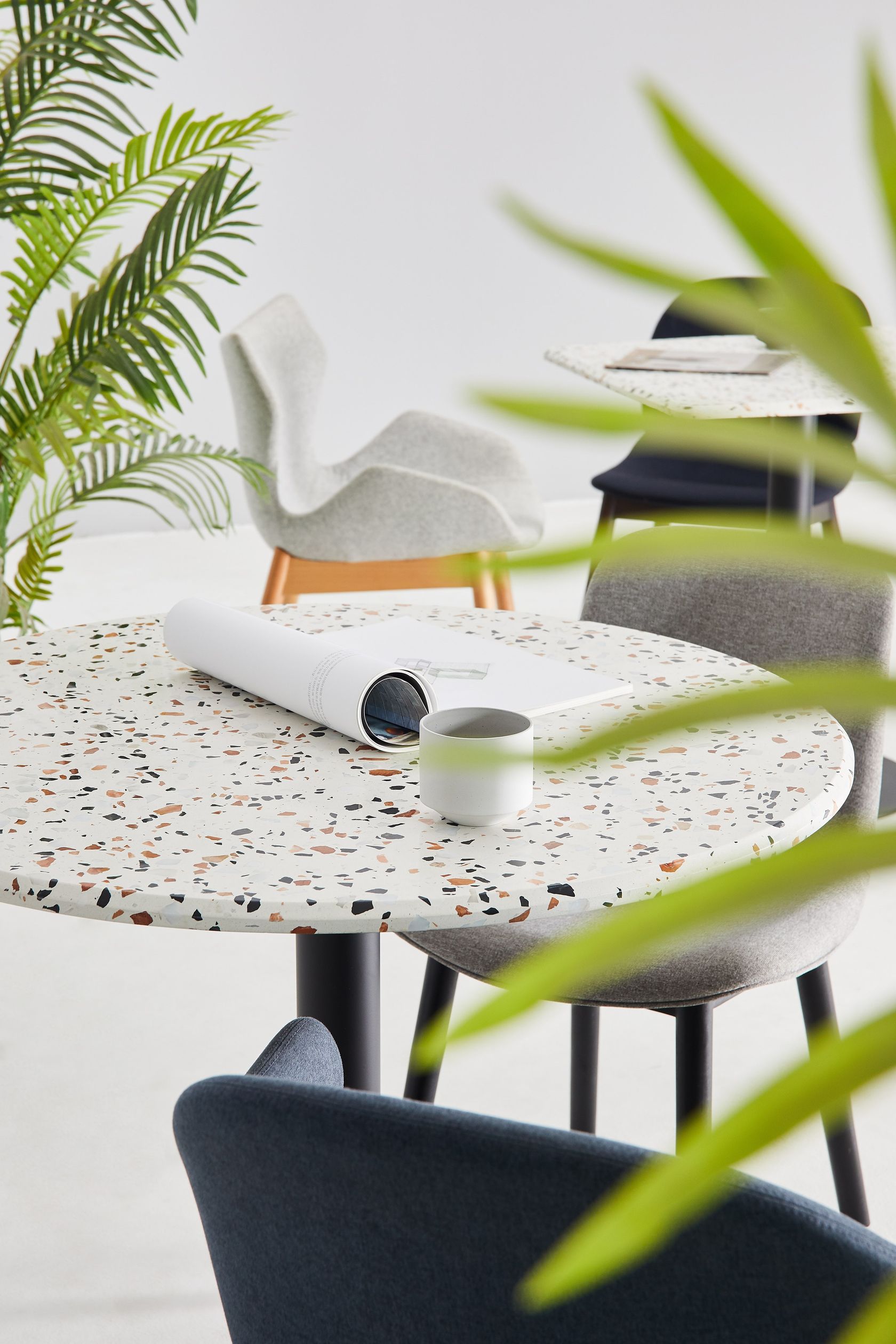 NOUGAT | Round table Table By grado design