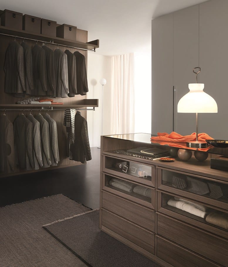 Sectional custom walk-in wardrobe NOVENOVE By Lema