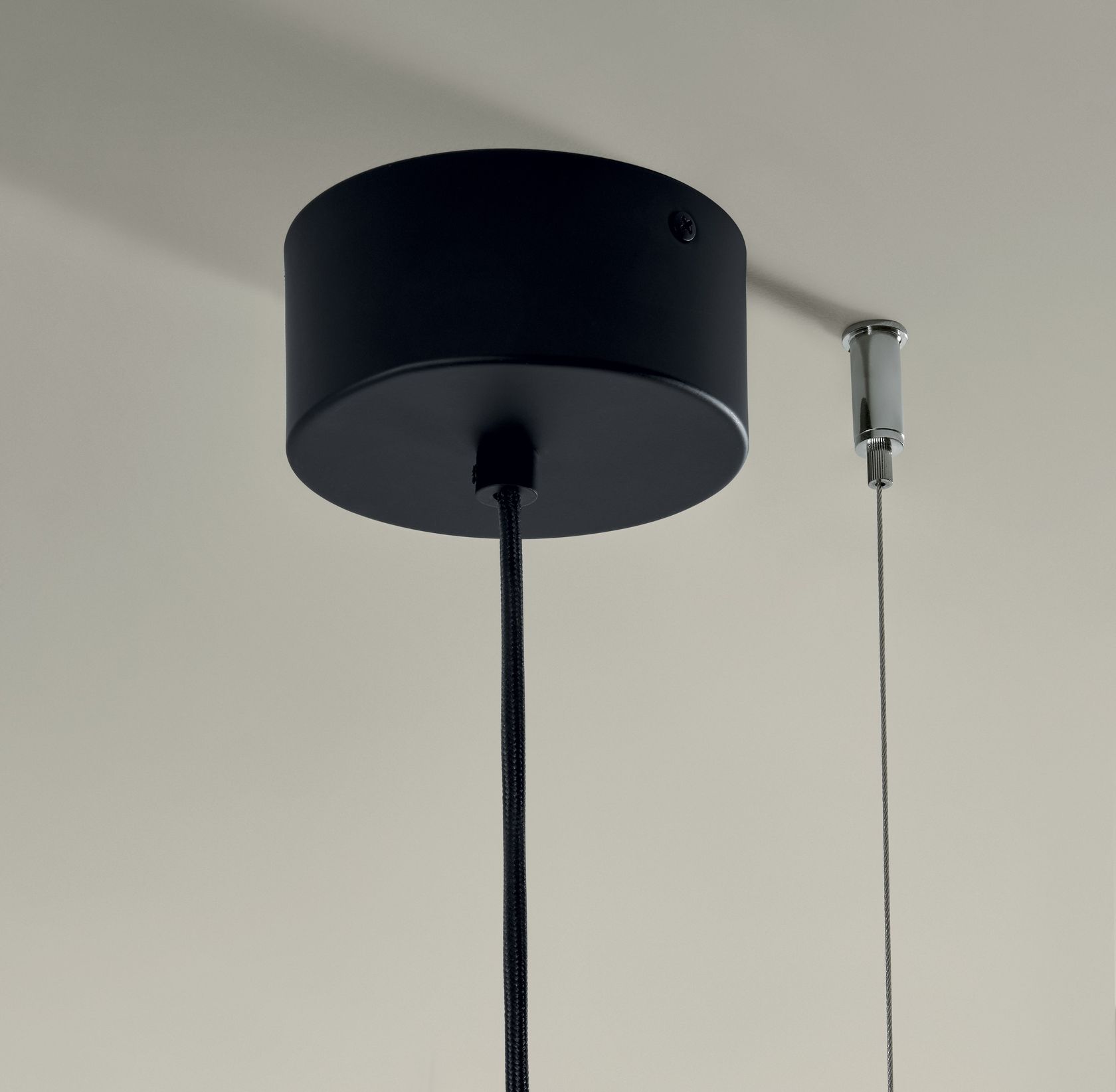 NOWAY Suspension LED en acier By LedsC4 | design Francesc Vilaró
