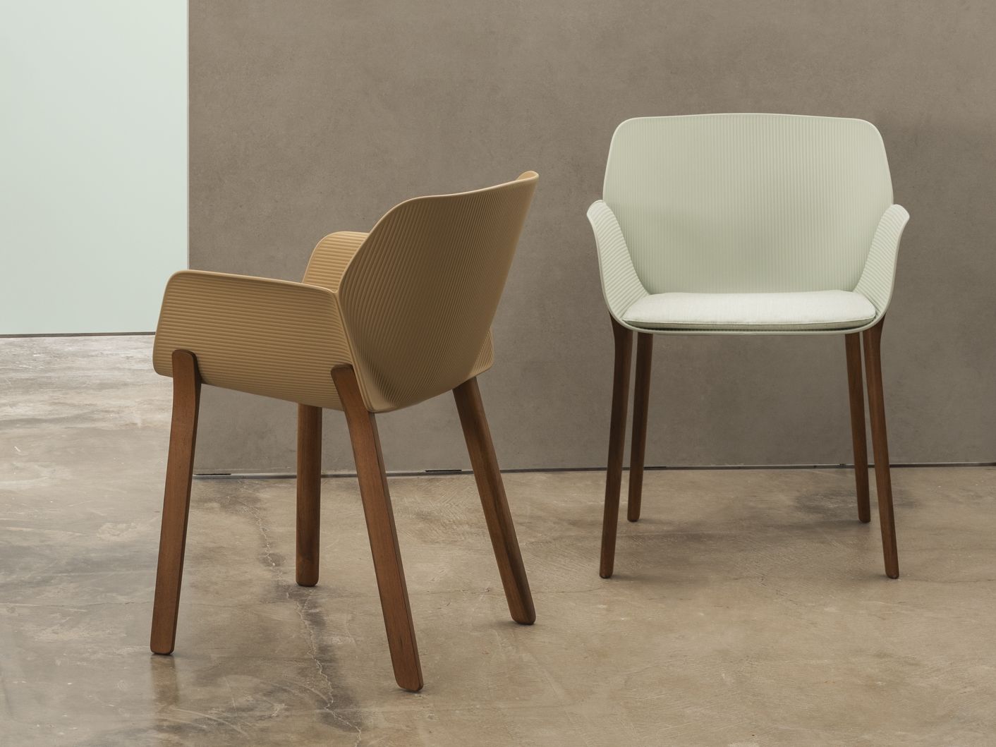 Technopolymer chair with armrests NUEZ SO2770 Nuez Collection By Andreu ...