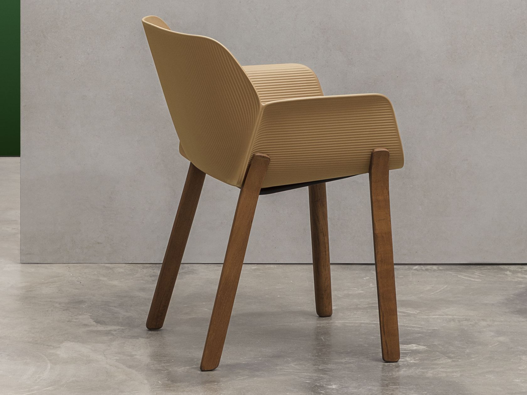 Technopolymer chair with armrests NUEZ SO2770 Nuez Collection By Andreu ...