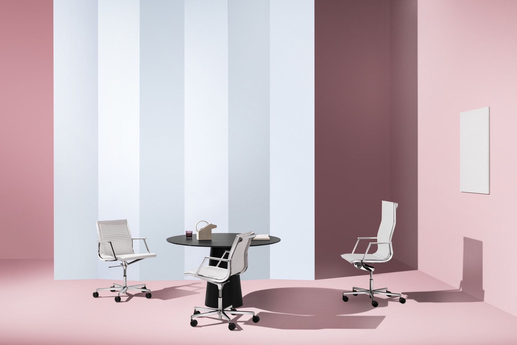 NULITE Swivel office chair with castors with 5-Spoke base By Luxy ...