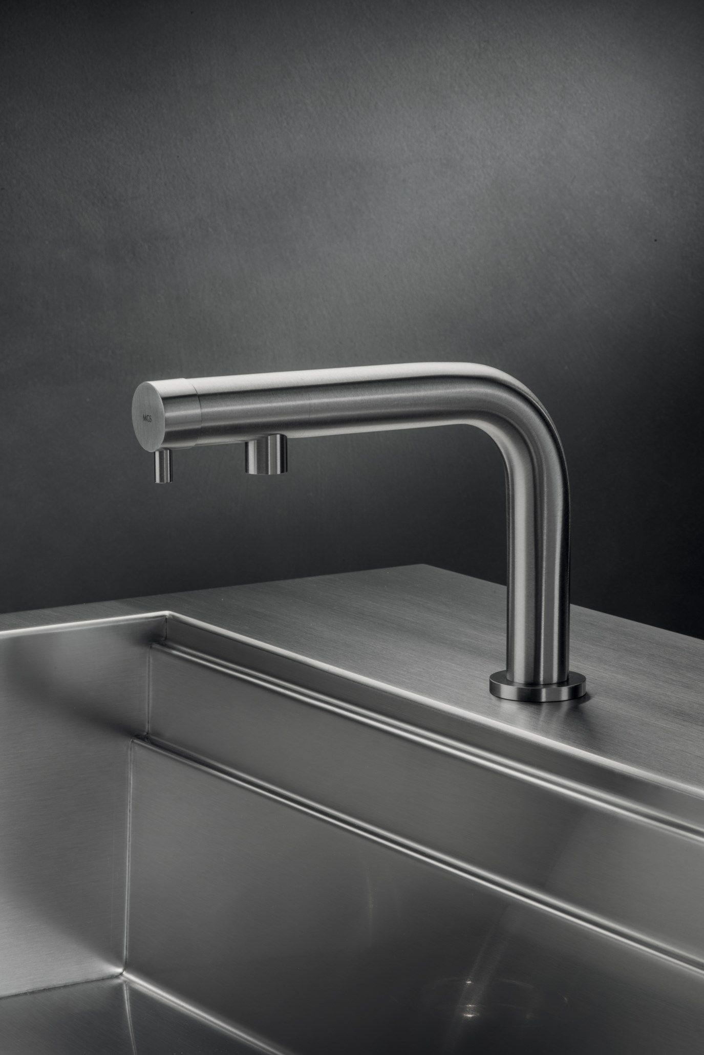 NEMO FW Countertop stainless steel kitchen mixer tap By MGS