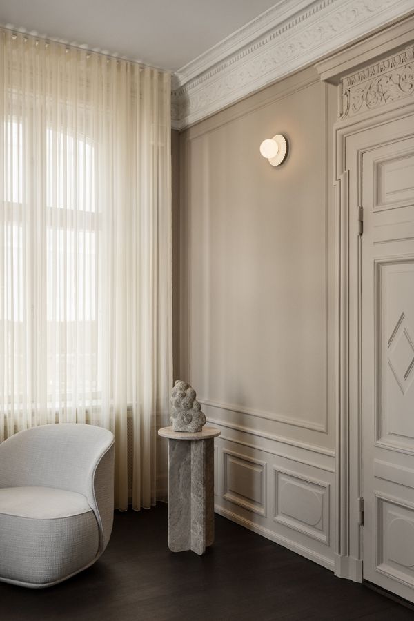 LIILA MUUSE Blown glass ceiling lamp / wall lamp By Nuura