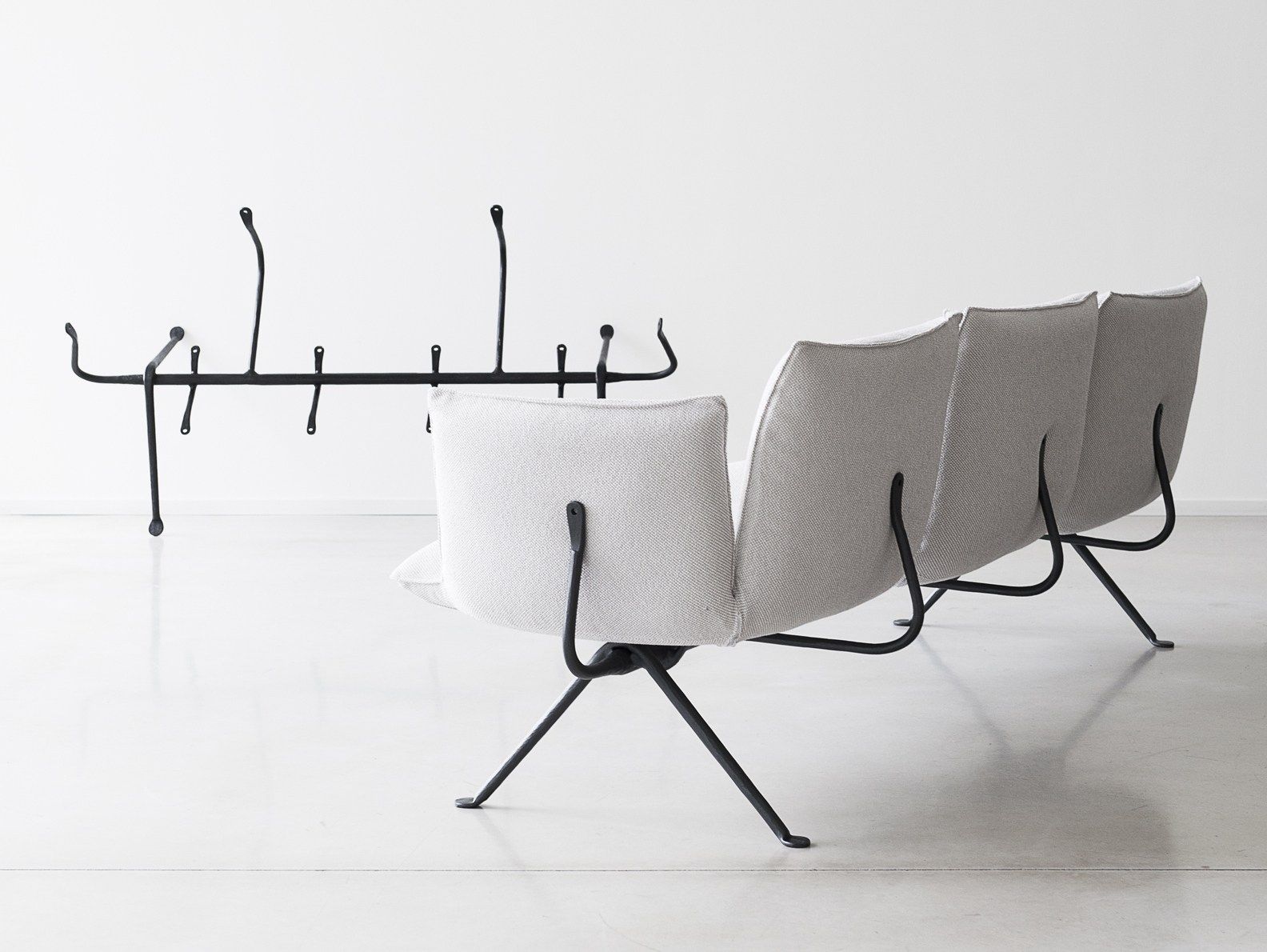 OFFICINA | Divano a 3 posti By Magis design Ronan & Erwan Bouroullec