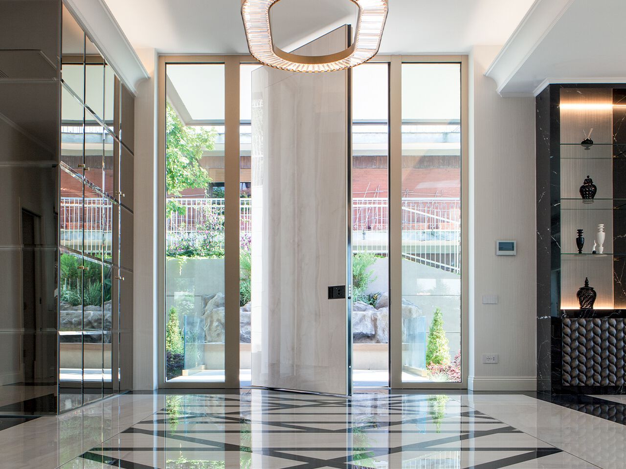 Oikos: Porte e portoni blindati di design | Archiproducts